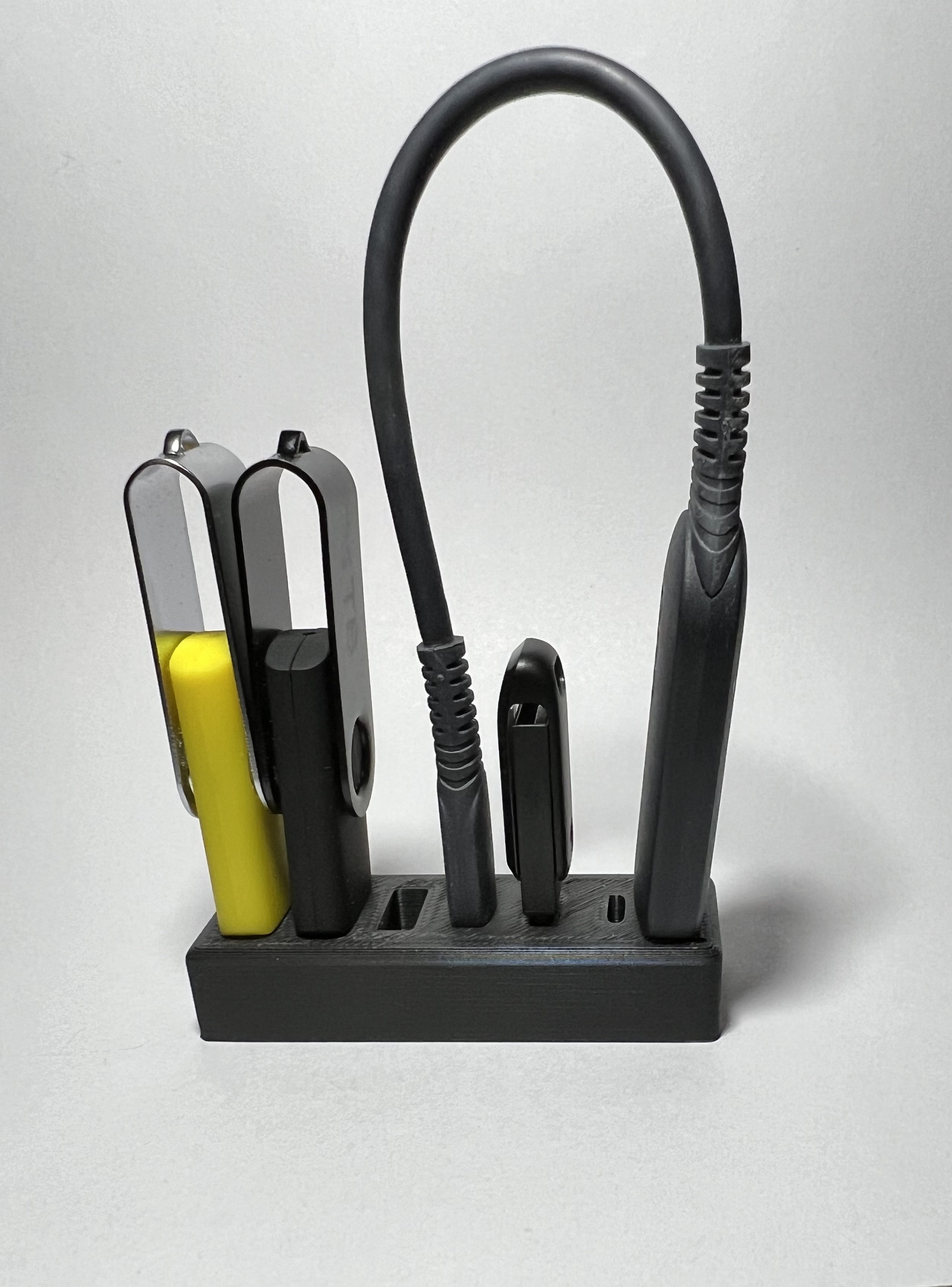 USB & USB-C Stand/Holder with USB Female Plug by Jay | Download free ...
