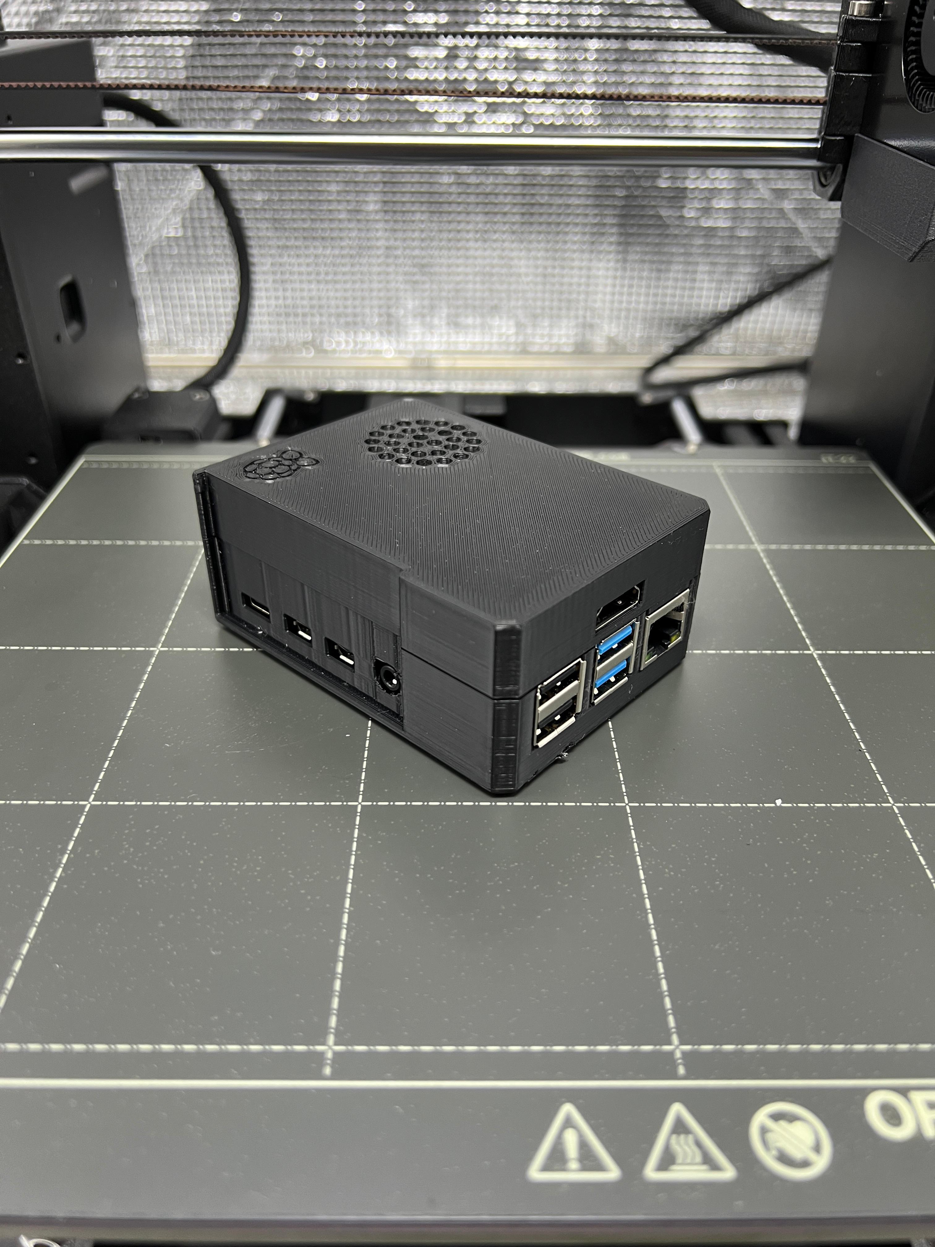 Raspberry pi 4 Case with HDMI to CSI-2 C790 and Fan. by Ivan G ...