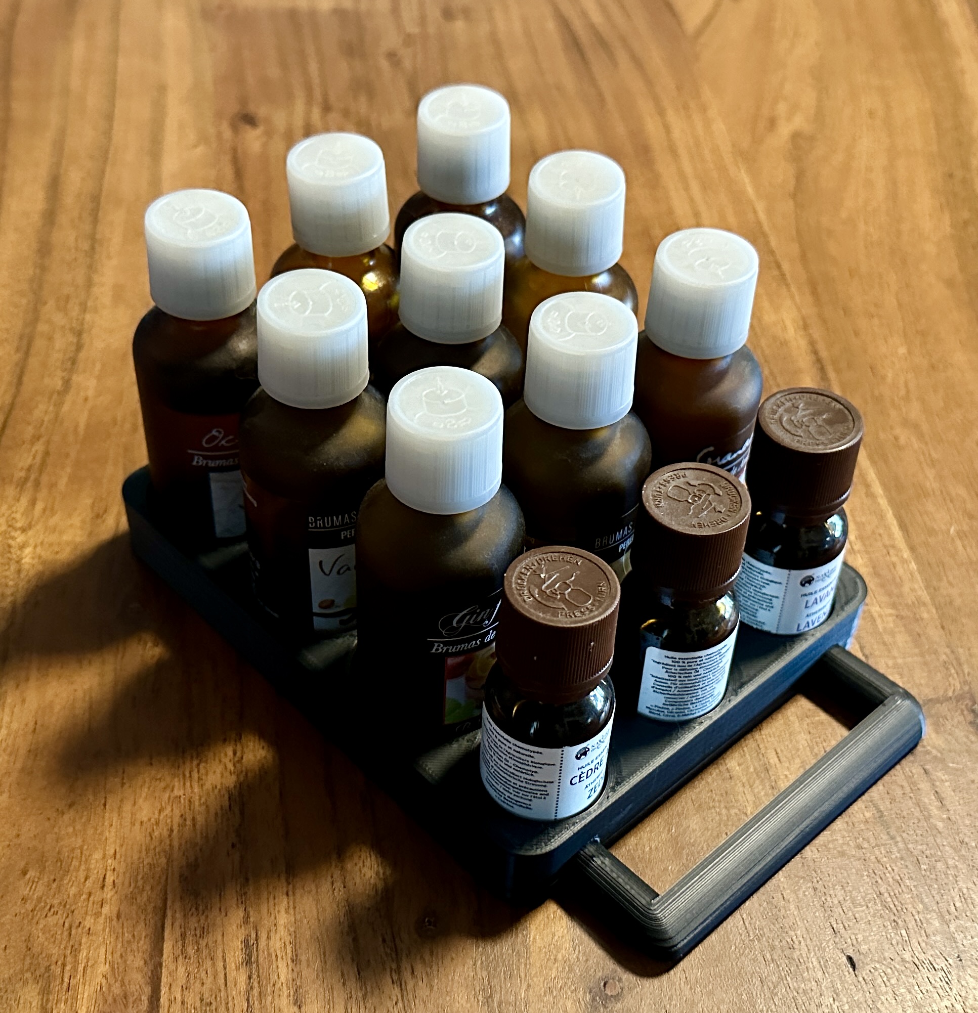 Fragrance Oil Tablet / Holder / Tray by Warpinscher | Download free STL ...