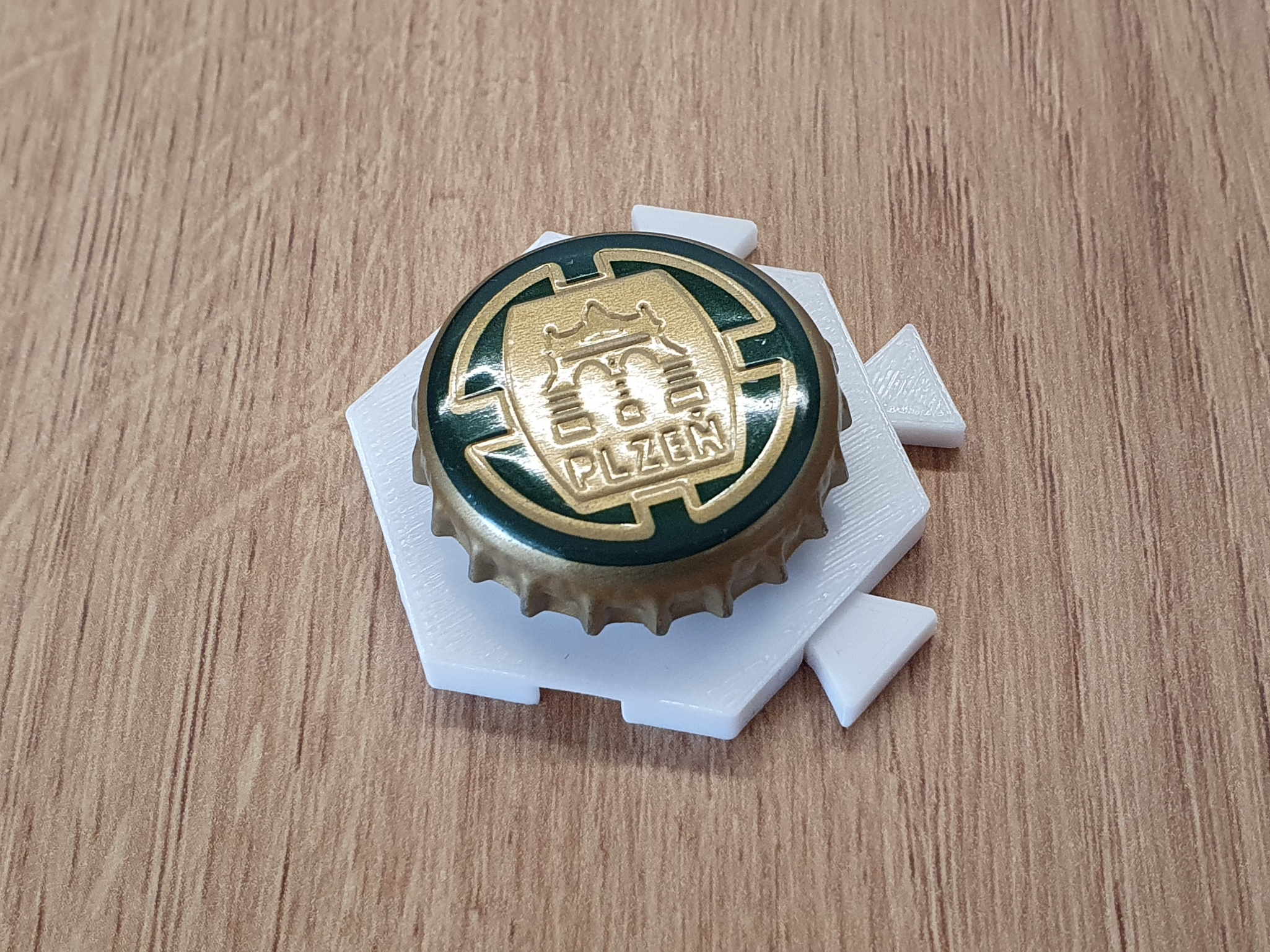 Beer cap wall mount by pejvl2000 | Download free STL model | Printables.com