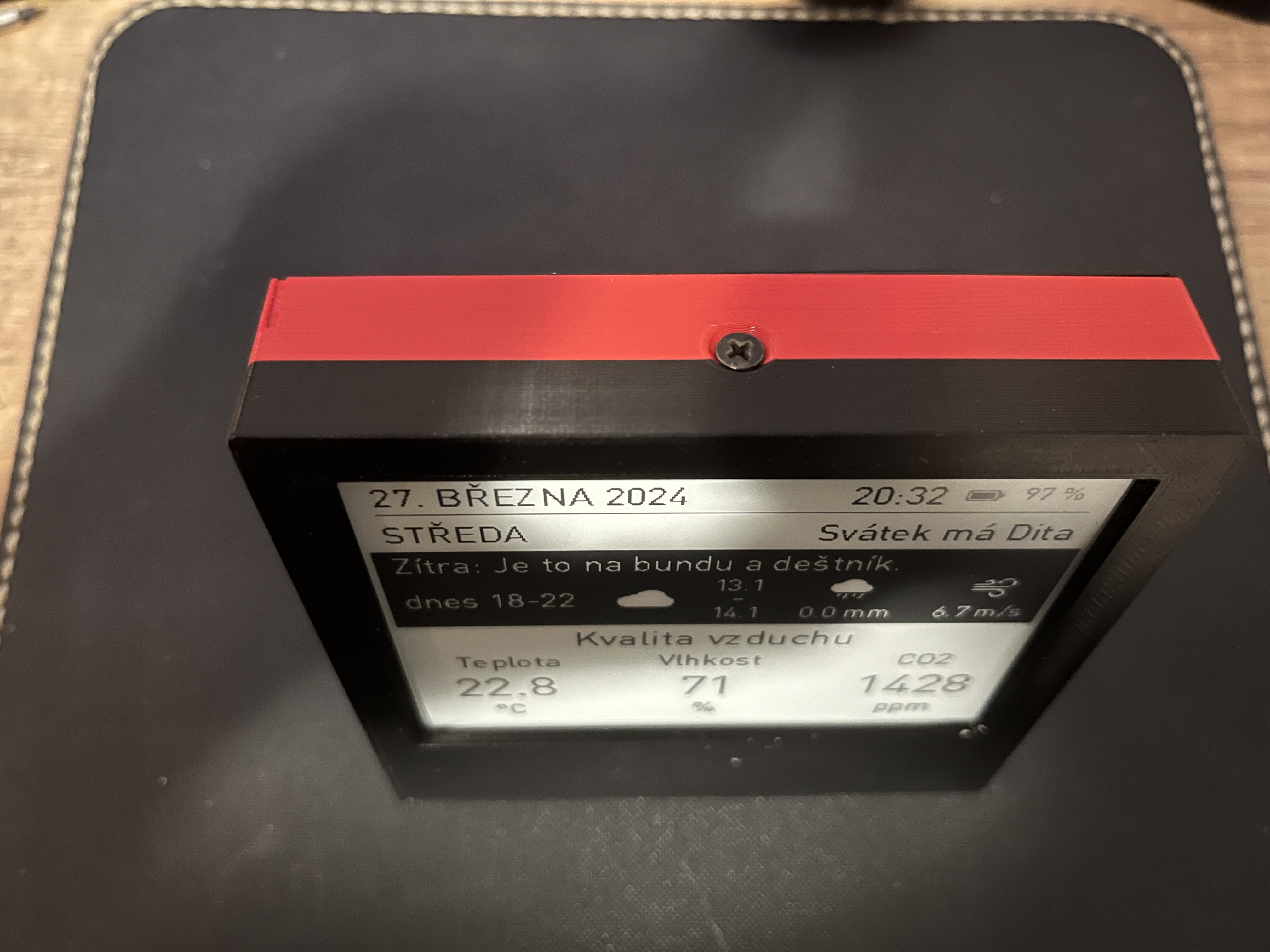 4.2" ePaper frame for a large battery and with back lid by Stavji ...