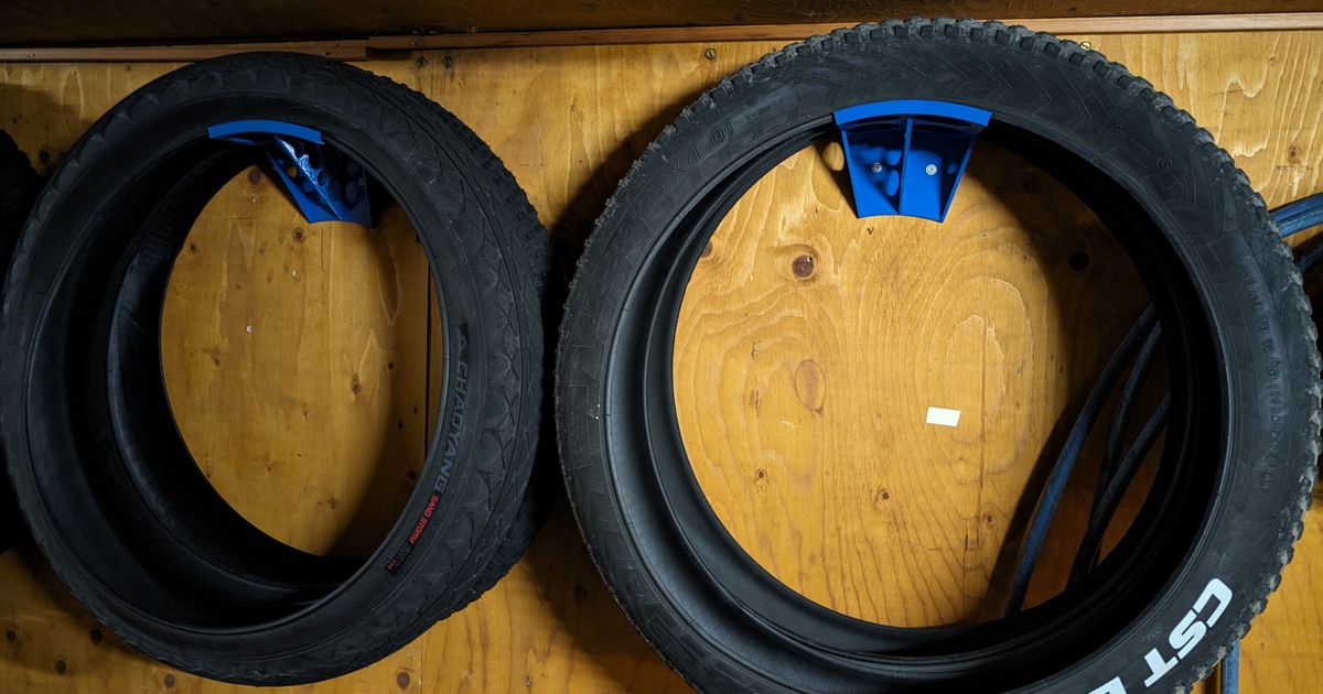 Fatbike tire wall mount by Narvakaali | Download free STL model ...