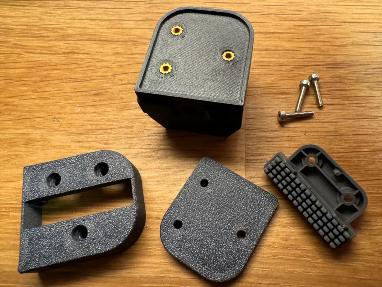 *Remixed* Prusa XL Tool Change Wiper / Brush *Floating holes* by Rene ...