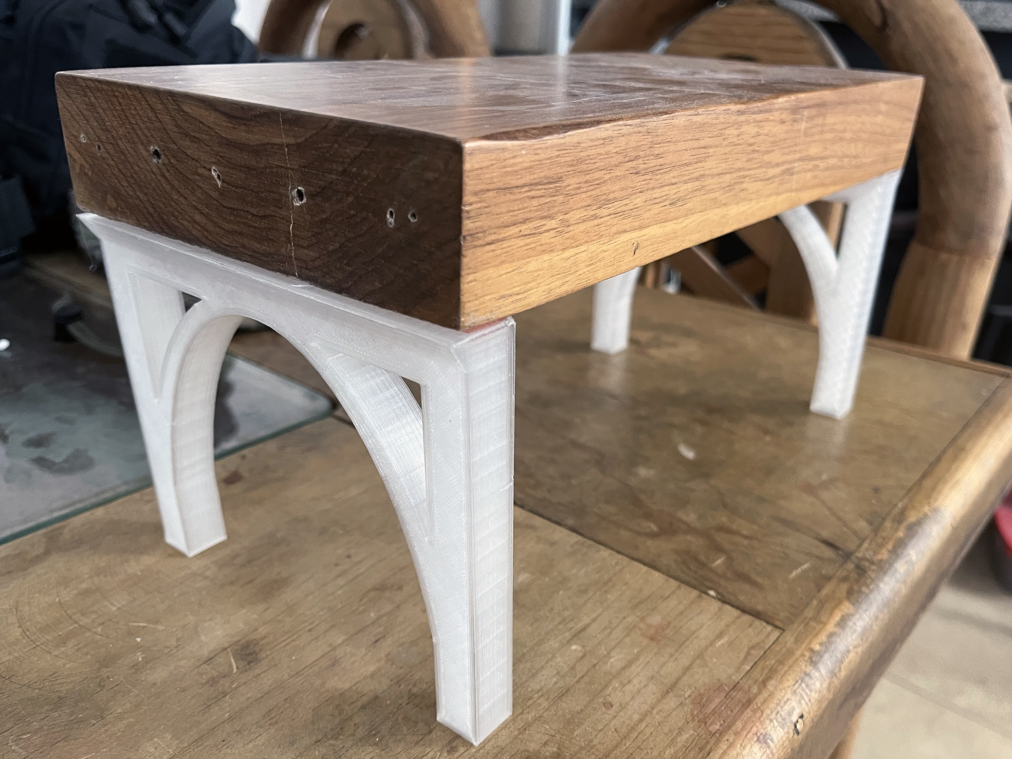 Desktop base by Abel Argueta | Download free STL model | Printables.com