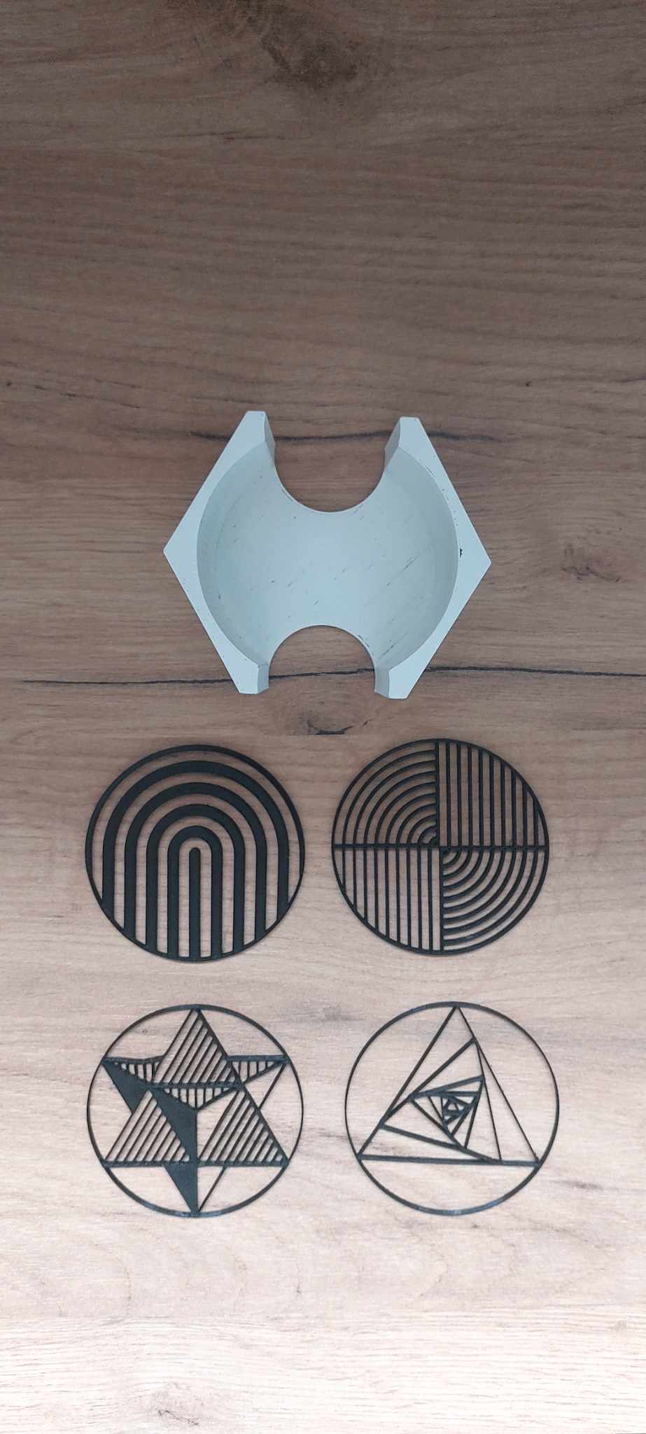 Geometric Cup Coasters Set and Holder by PSHE CIONG | Download free STL ...