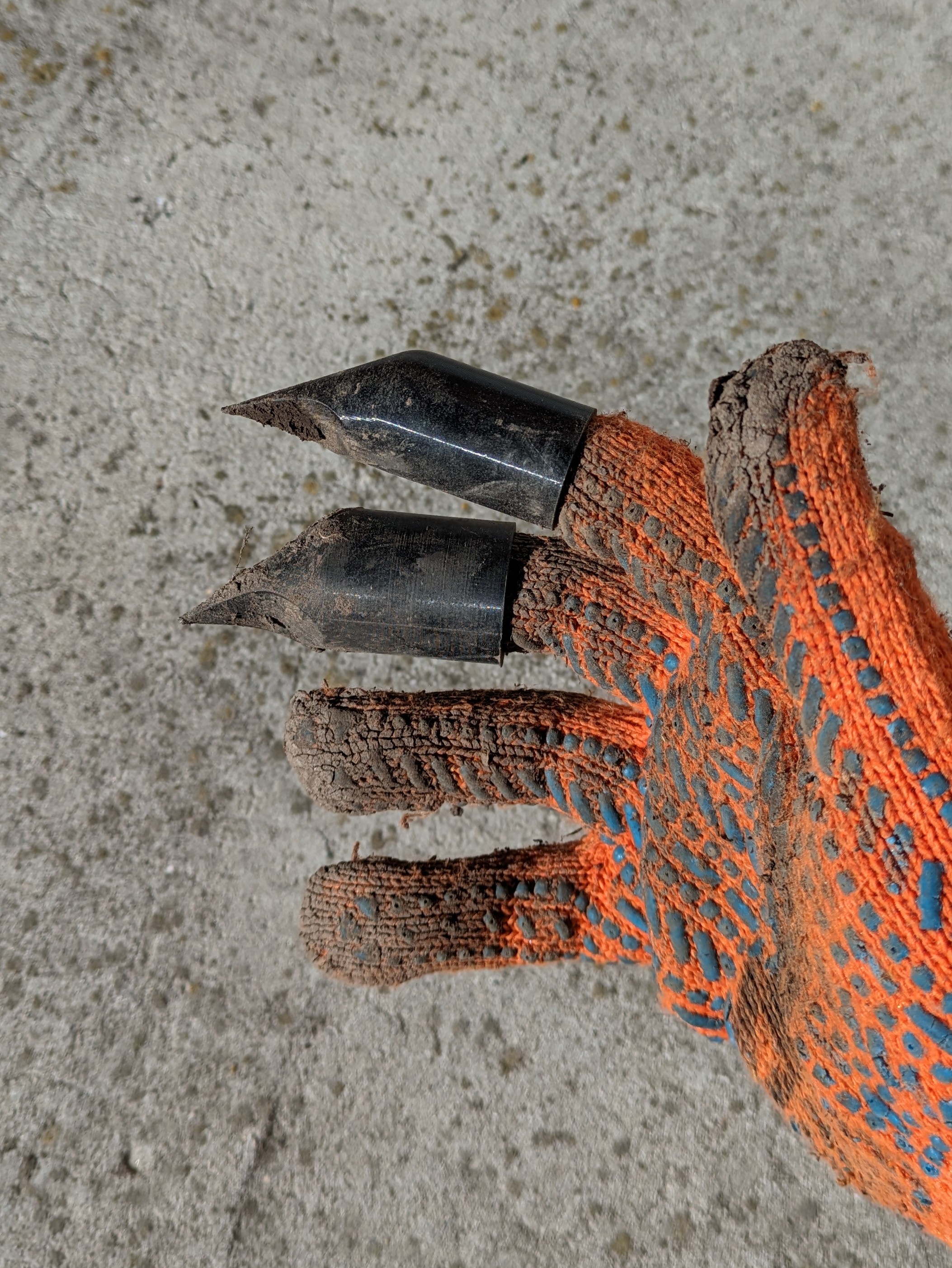 Claws for garden gloves (Digging & Planting) by 3Dist | Download free ...