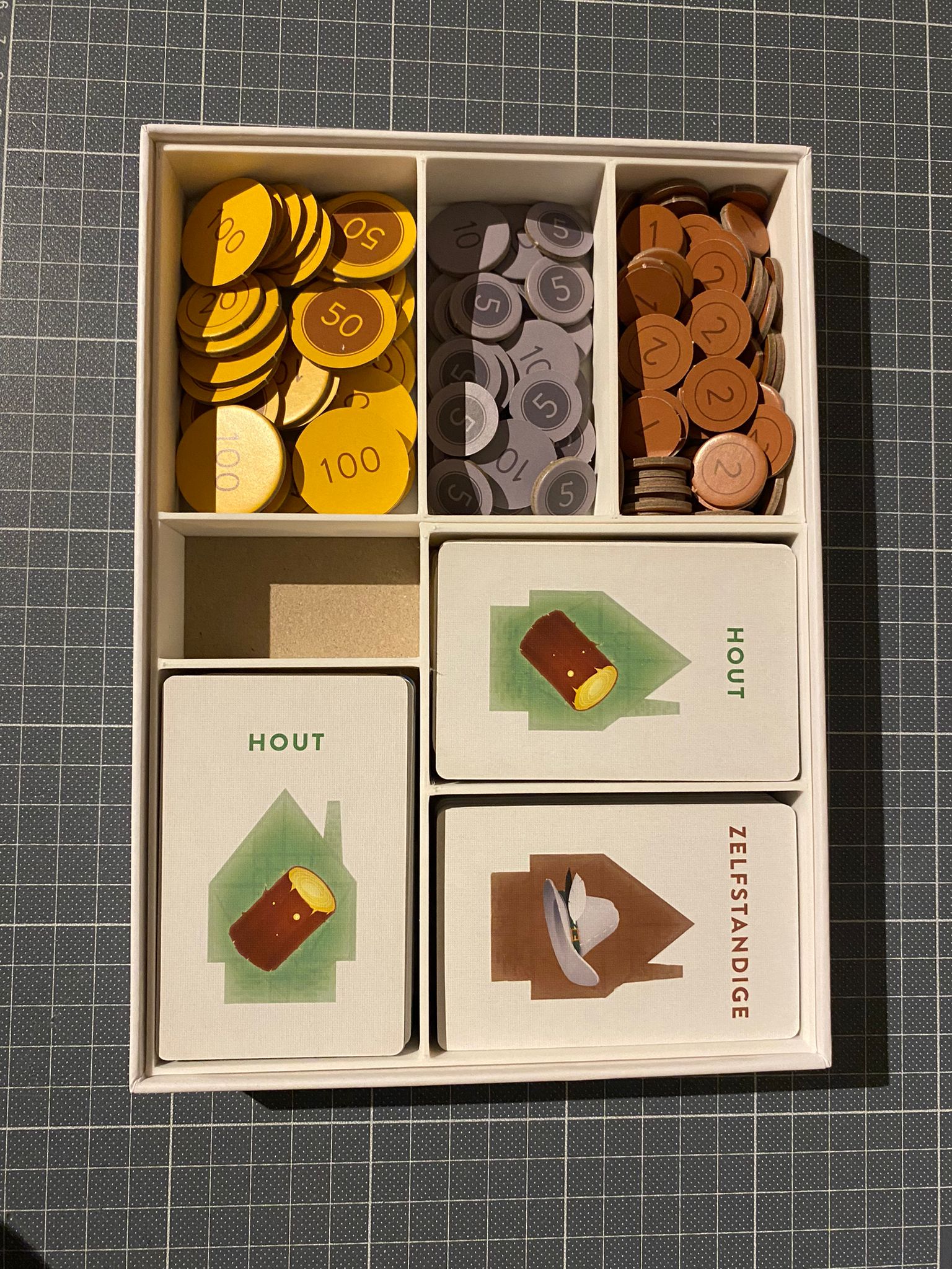 Villagers (flat box) inserts by Dalvin | Download free STL model ...