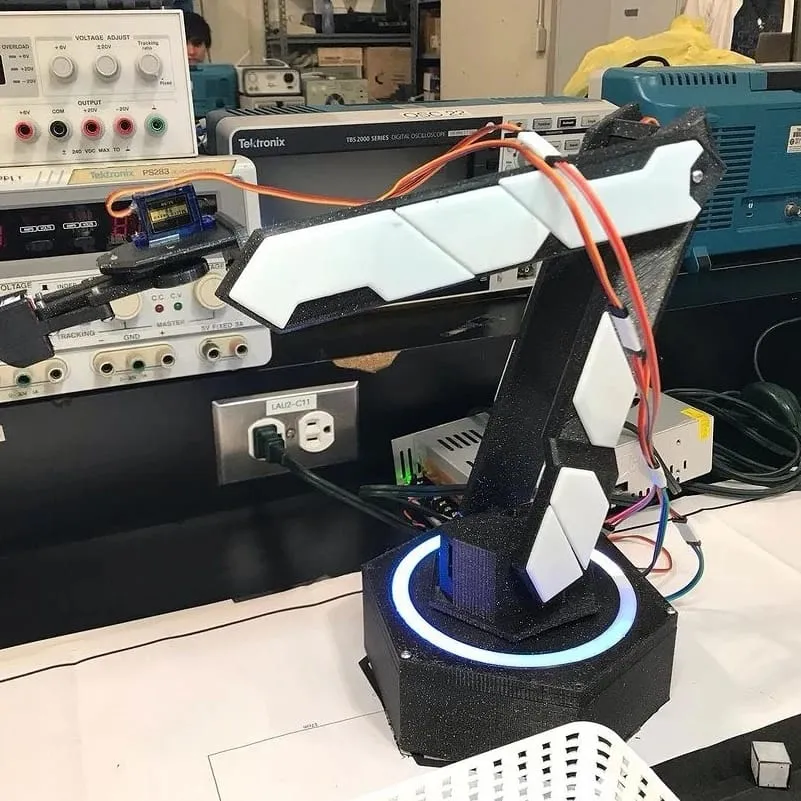 servo Robot Arm 4DOF by sebastian barrio | Download free STL model ...