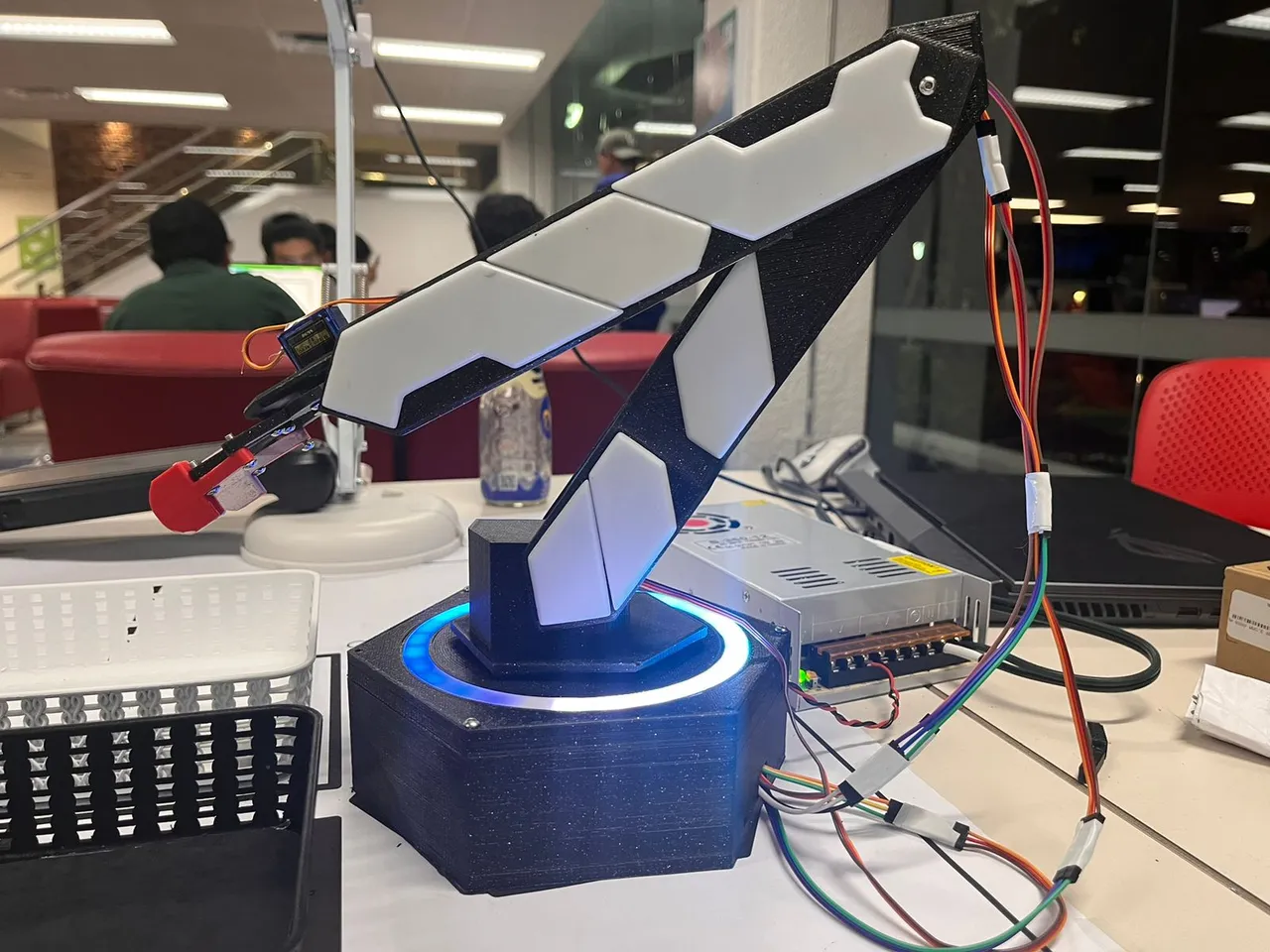 servo Robot Arm 4DOF by sebastian barrio | Download free STL model ...