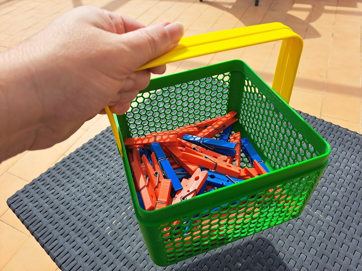 Square Basket with print-in-place handles by Ruiaxe | Download free STL ...