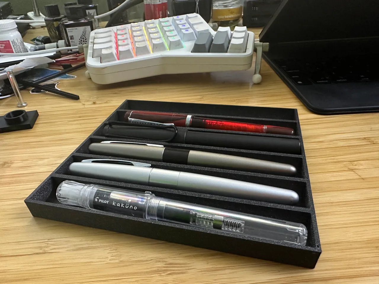 Fountain Pen Desk Tray by Breandan Dezendorf | Download free STL model ...