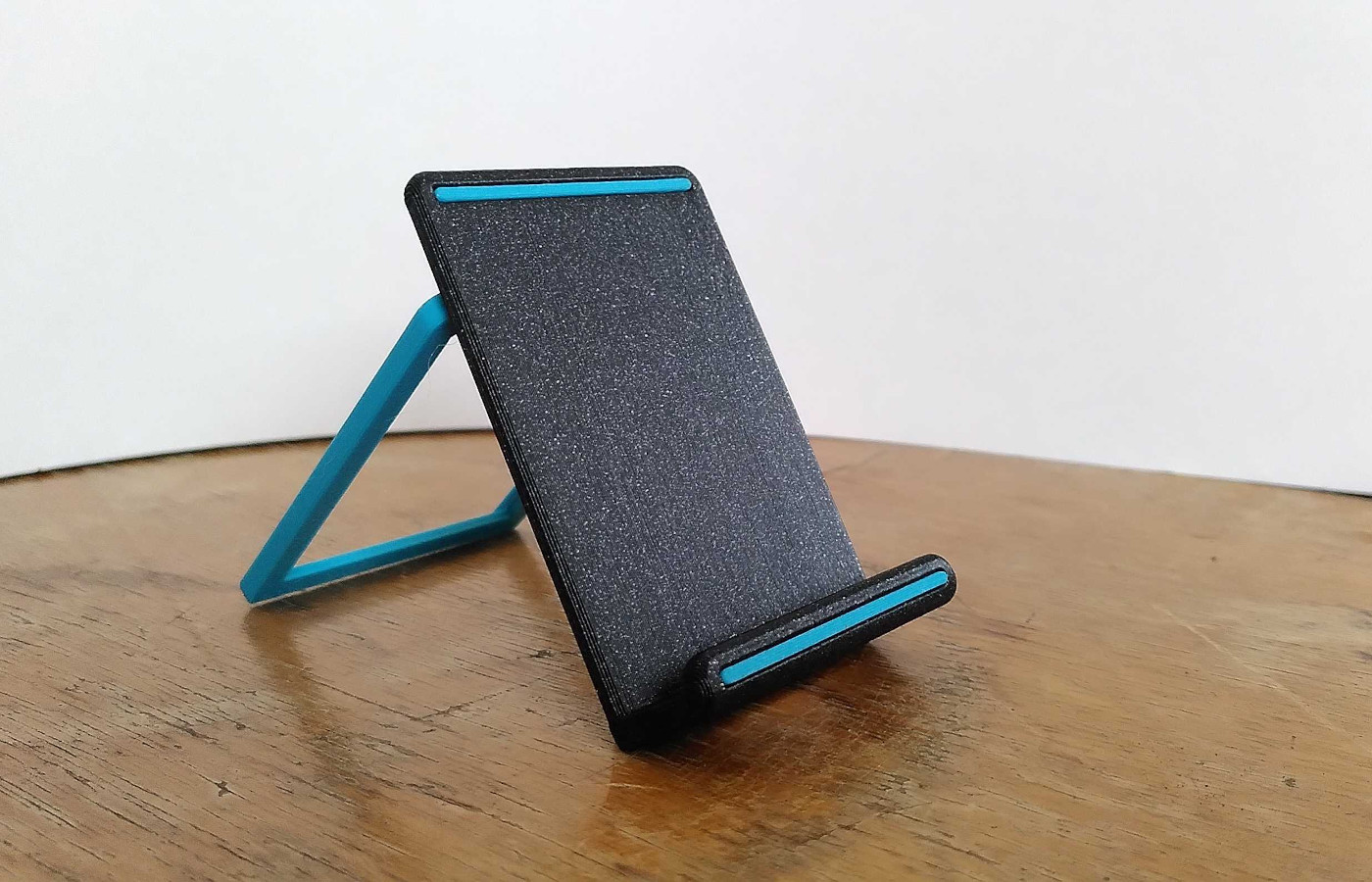 Adjustable rectangle phone stand by Julius | Download free STL model ...