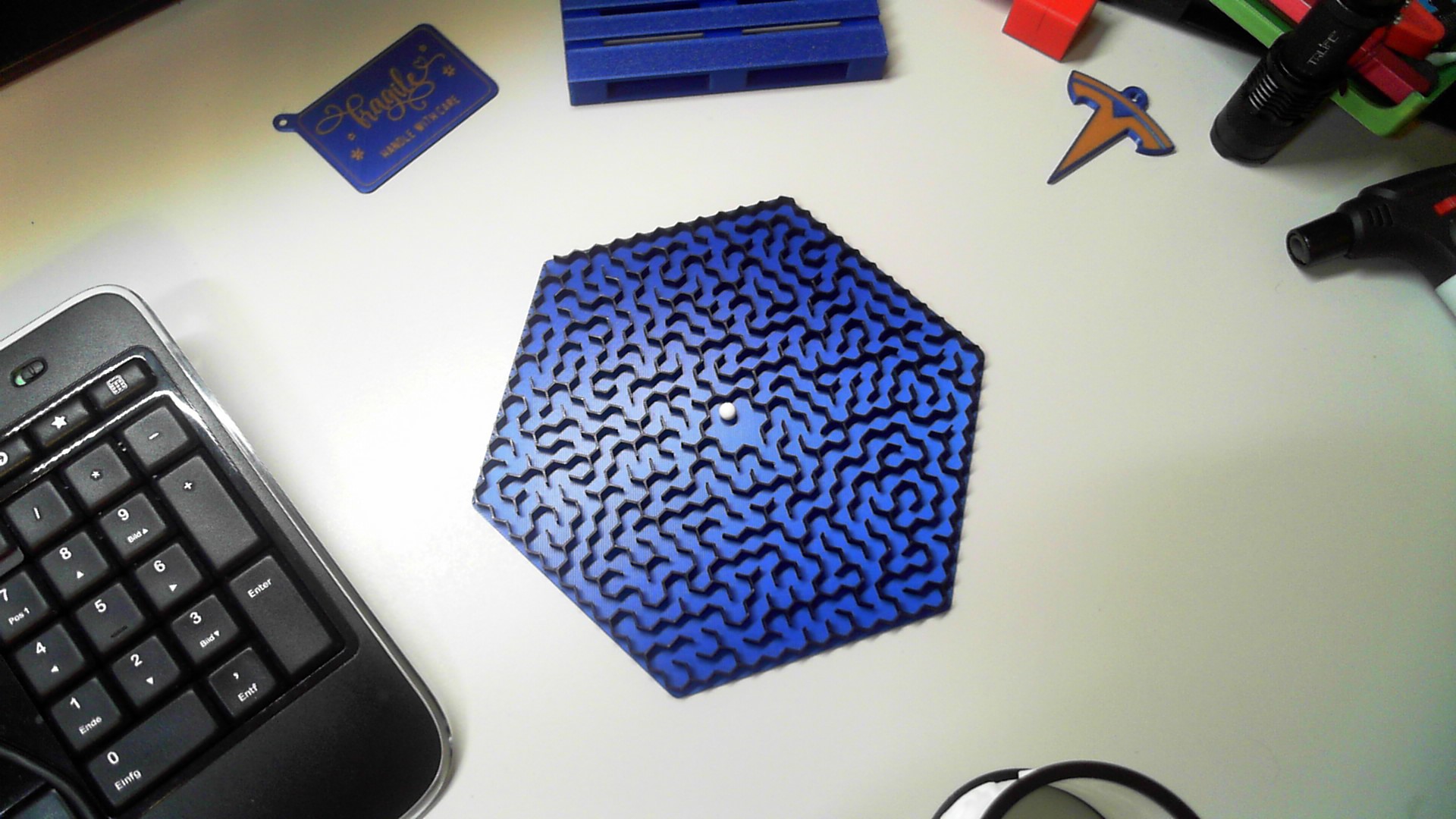 Hexagonal Maze by michele MM3D | Download free STL model | Printables.com