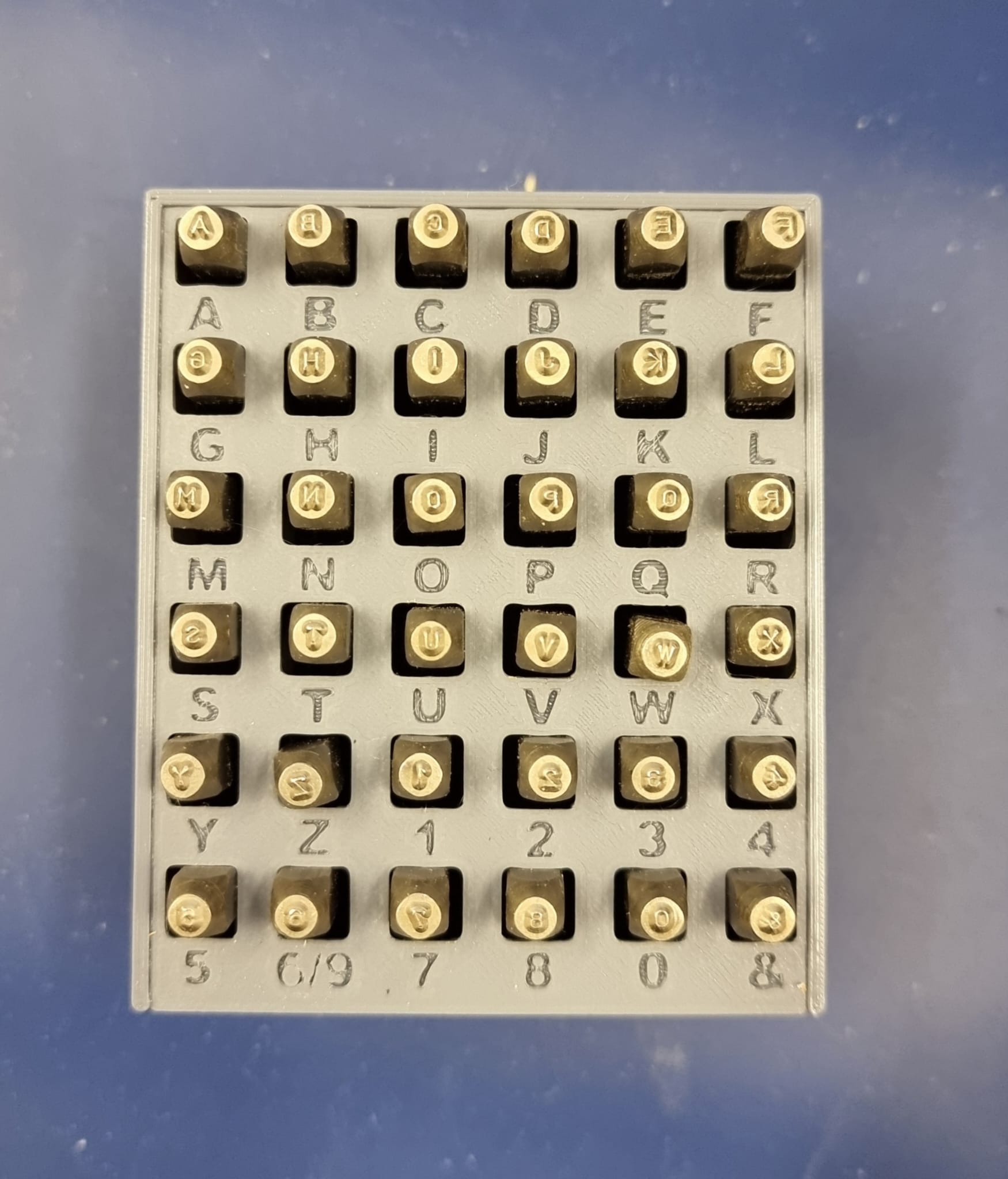 6mm Metal Punch organiser by smtk | Download free STL model ...