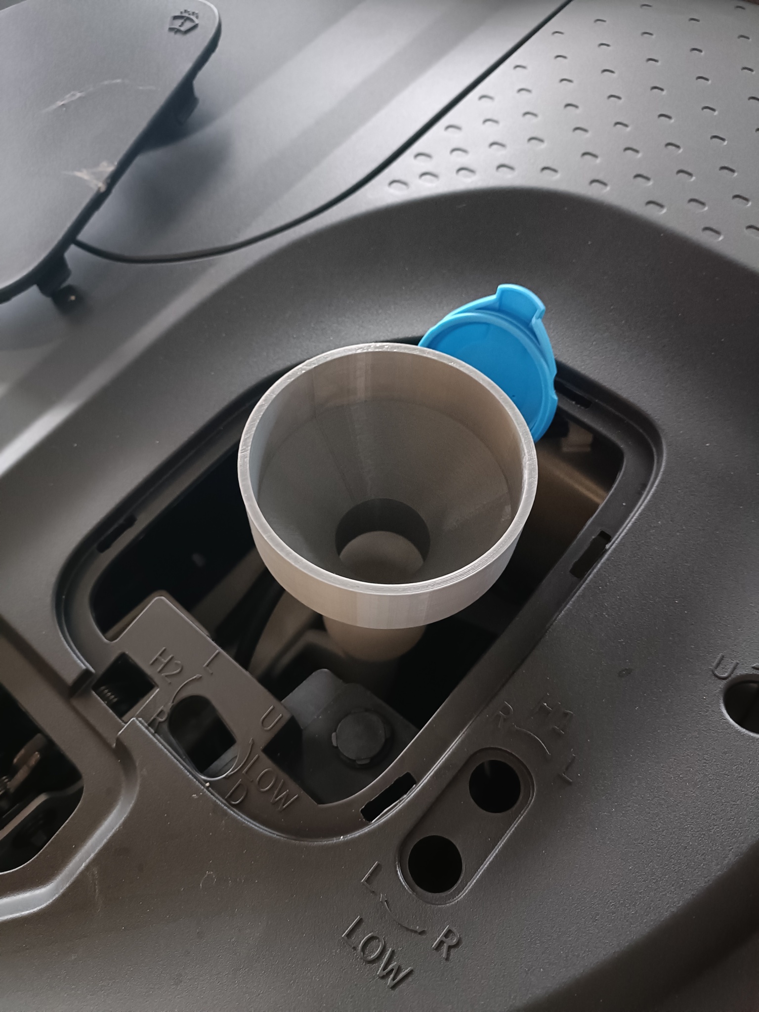 Filling funnel for washer fluid Smart#1 by Mike Schatz | Download free ...