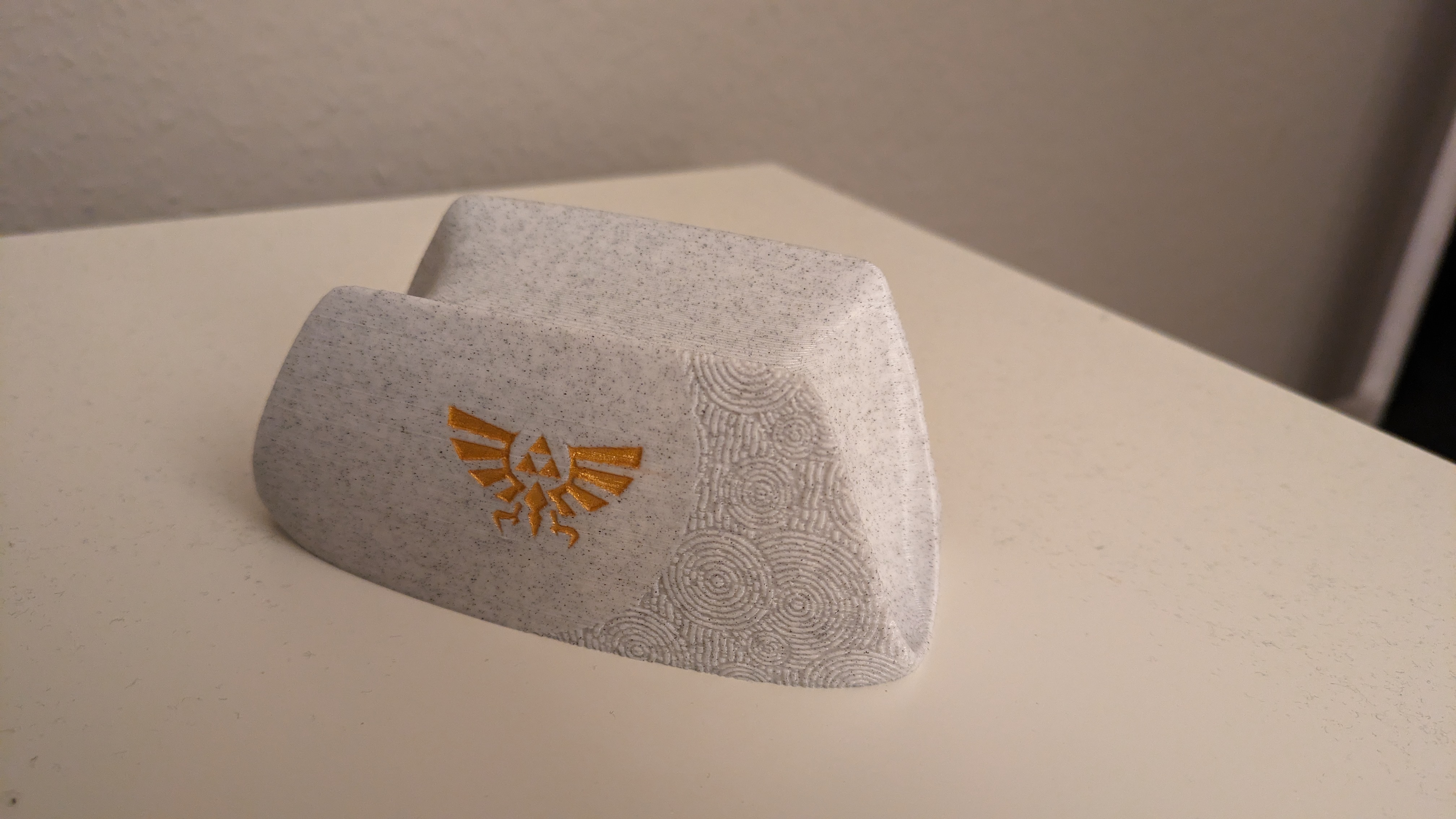 Nintendo Switch Pro Controller Stand - Zelda TotK Remix by Julia Auer ...