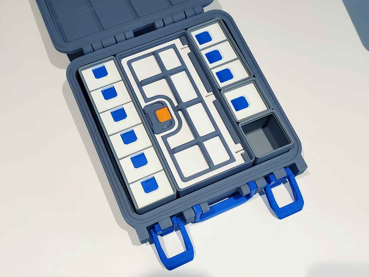 Gridfinity 2x2, 3, 4 (6U, 9U and 12U) Lidded Bin for Stuff with Latch ...
