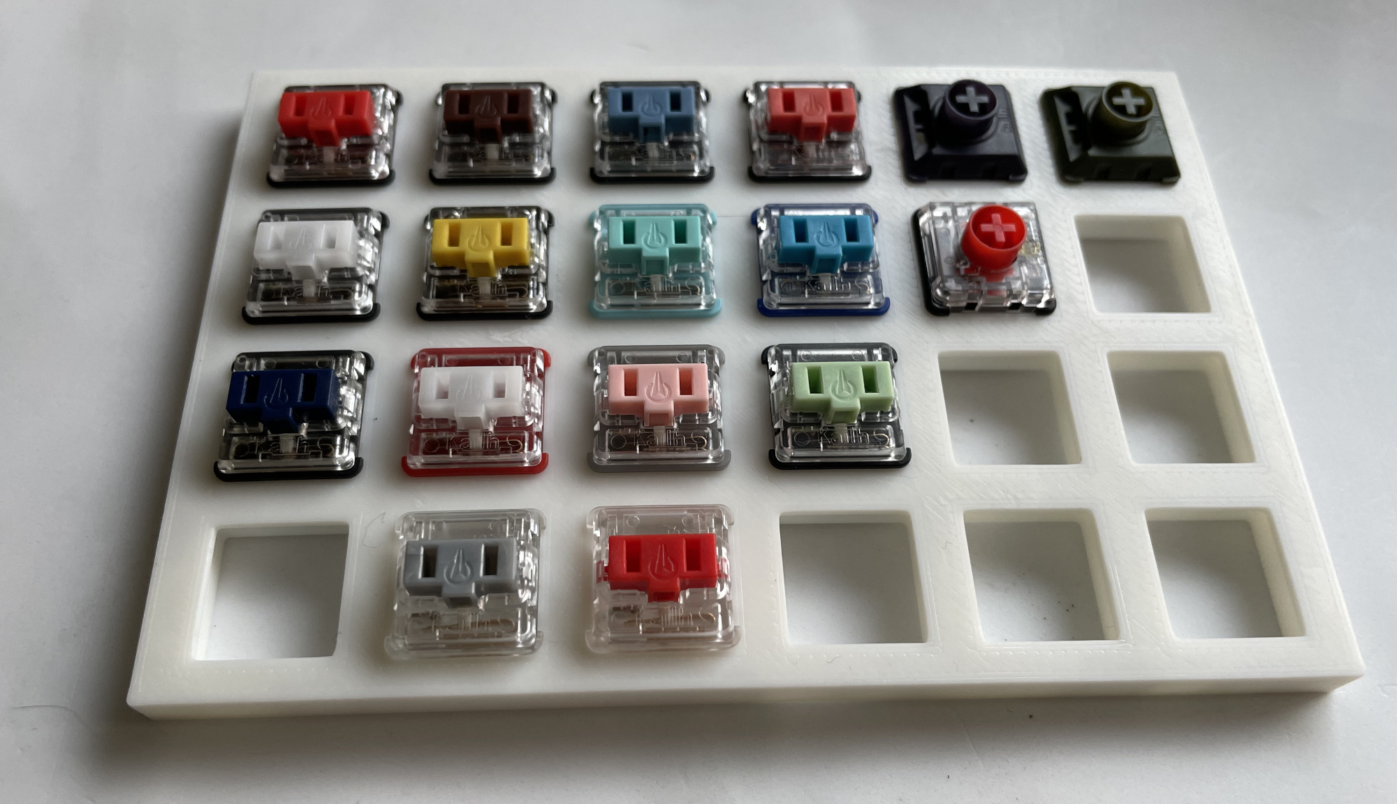 Kailh Low-profile Choc Switch Tester by WHowe China | Download free STL ...