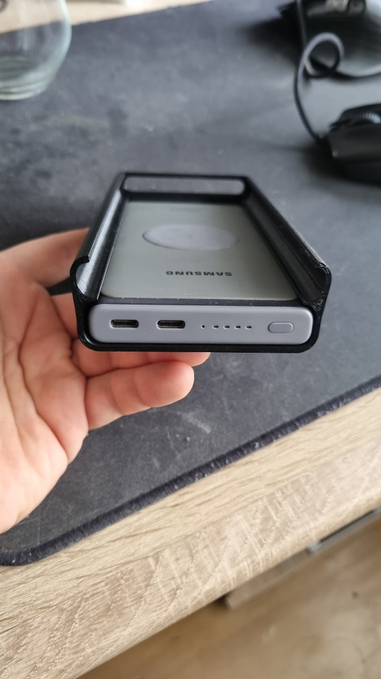 Parametric Holder for Samsung Wireless Charging Powerbank by András ...