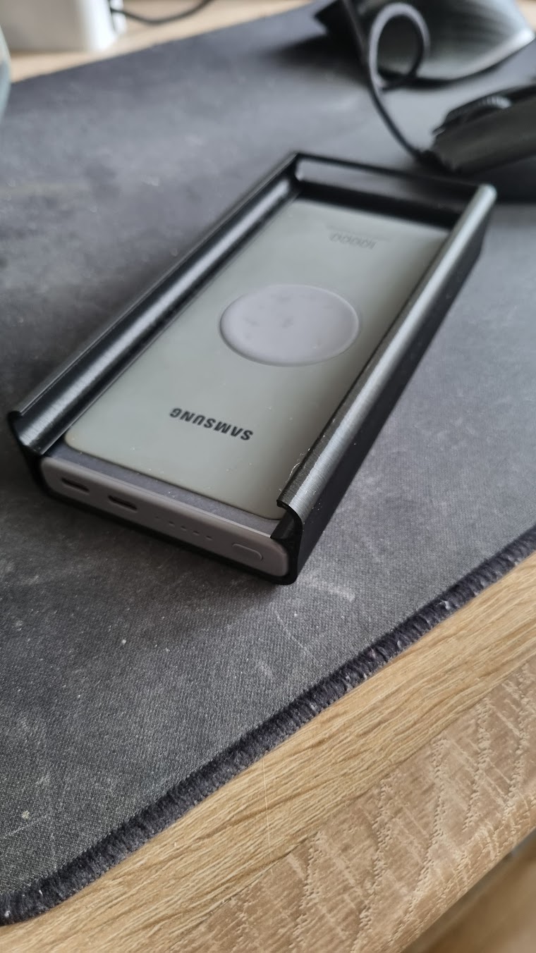 Parametric Holder for Samsung Wireless Charging Powerbank by András ...