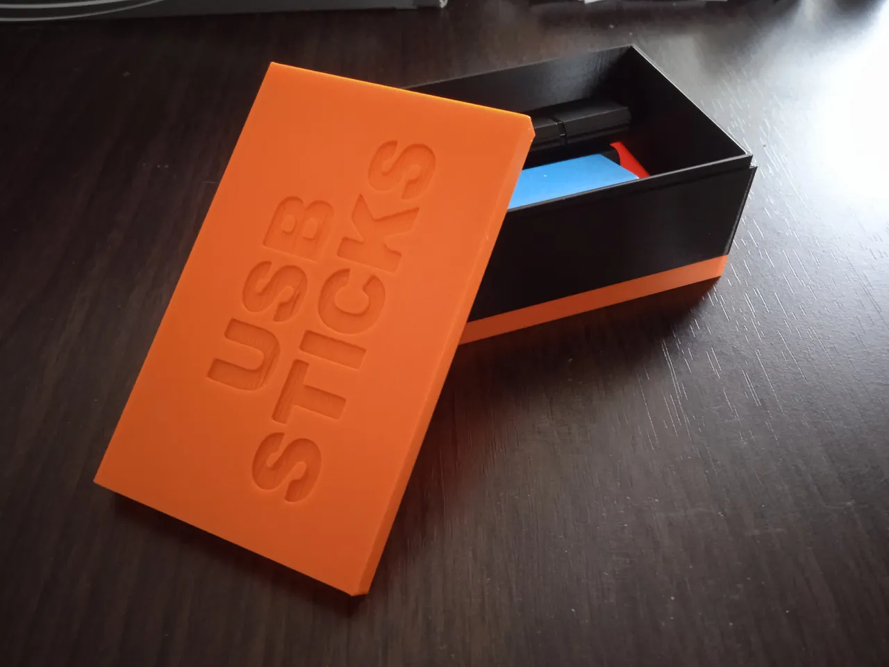 Storage Box for USB Sticks by G4SXR | Download free STL model ...