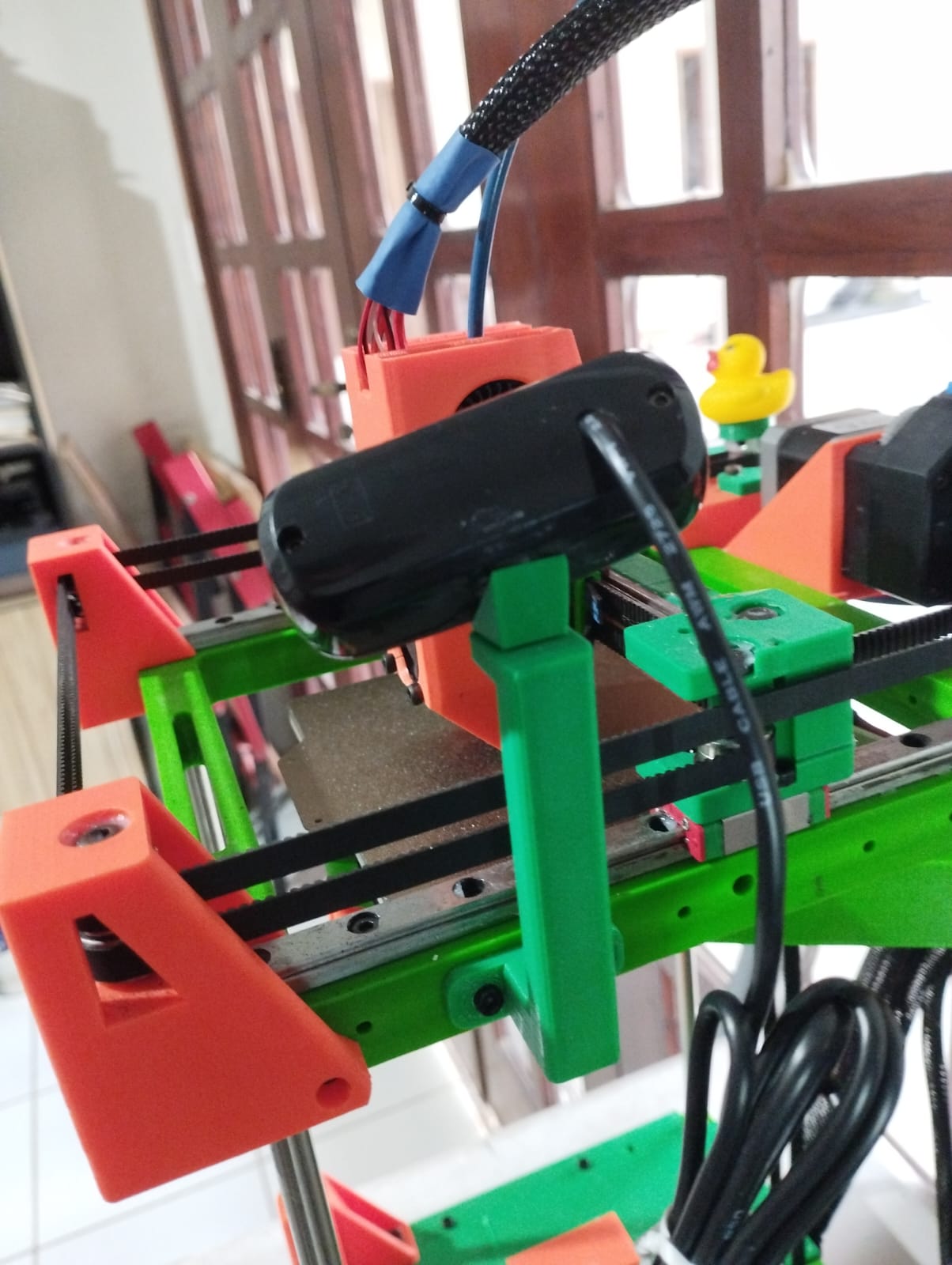 Simple webcam stand for the Rook MK1 3D Printer by Galvani Filho ...