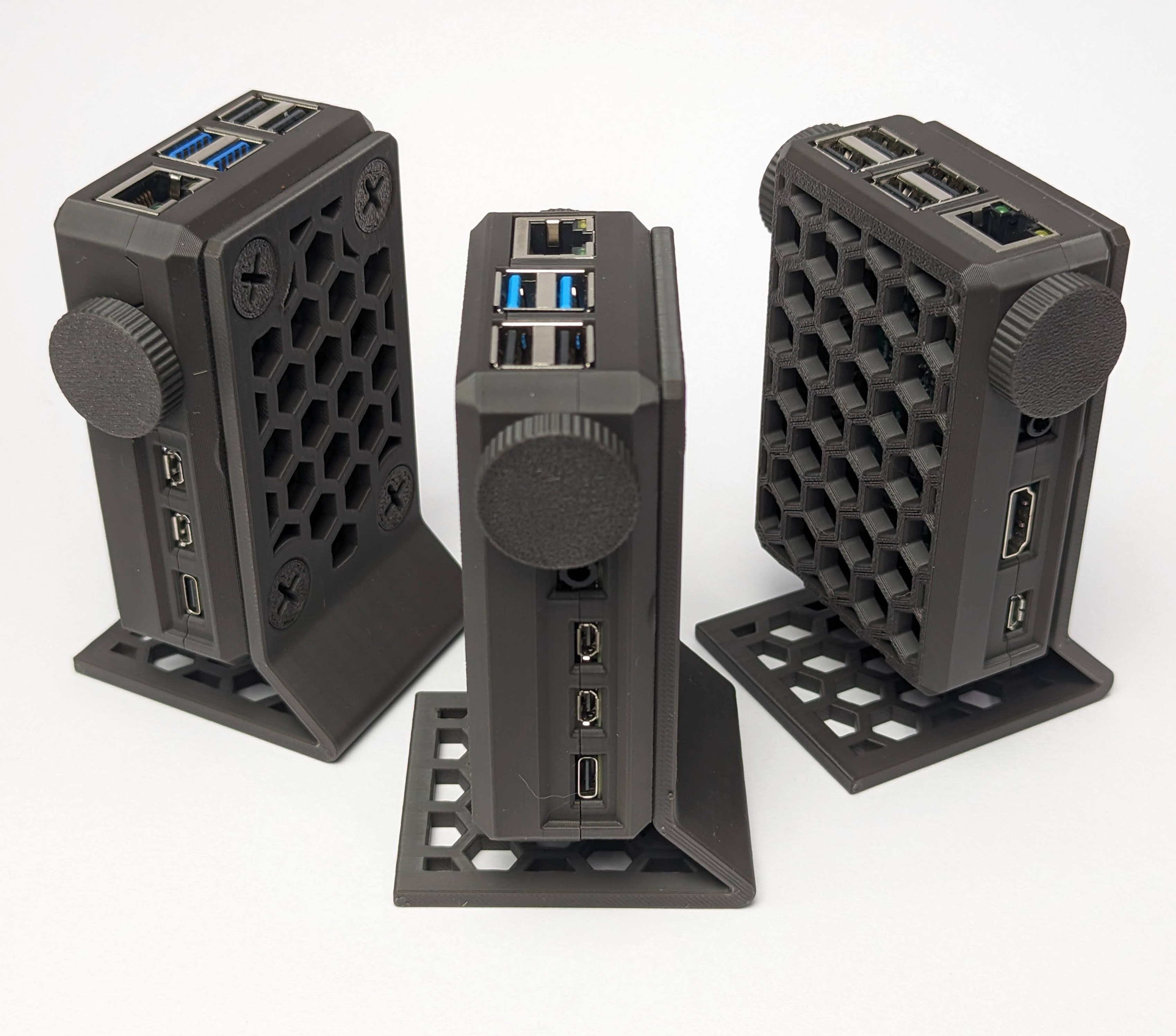 RPi3,4 and 5 Clamshell and Chonky Cases by Clockspring | Printables Store