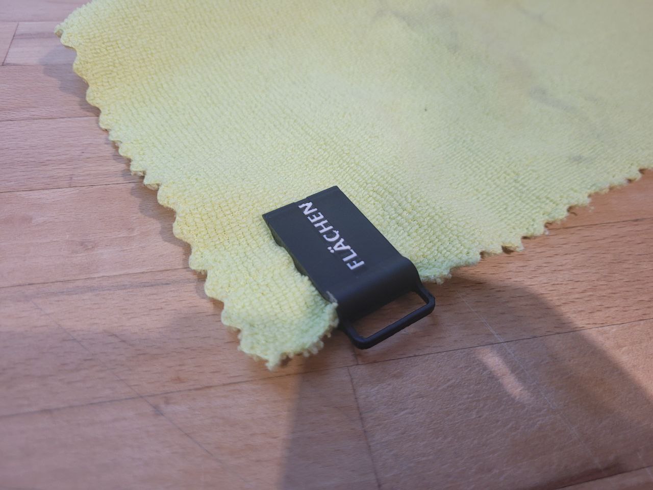 Rag Label Clip with Hanger by Finn | Download free STL model ...