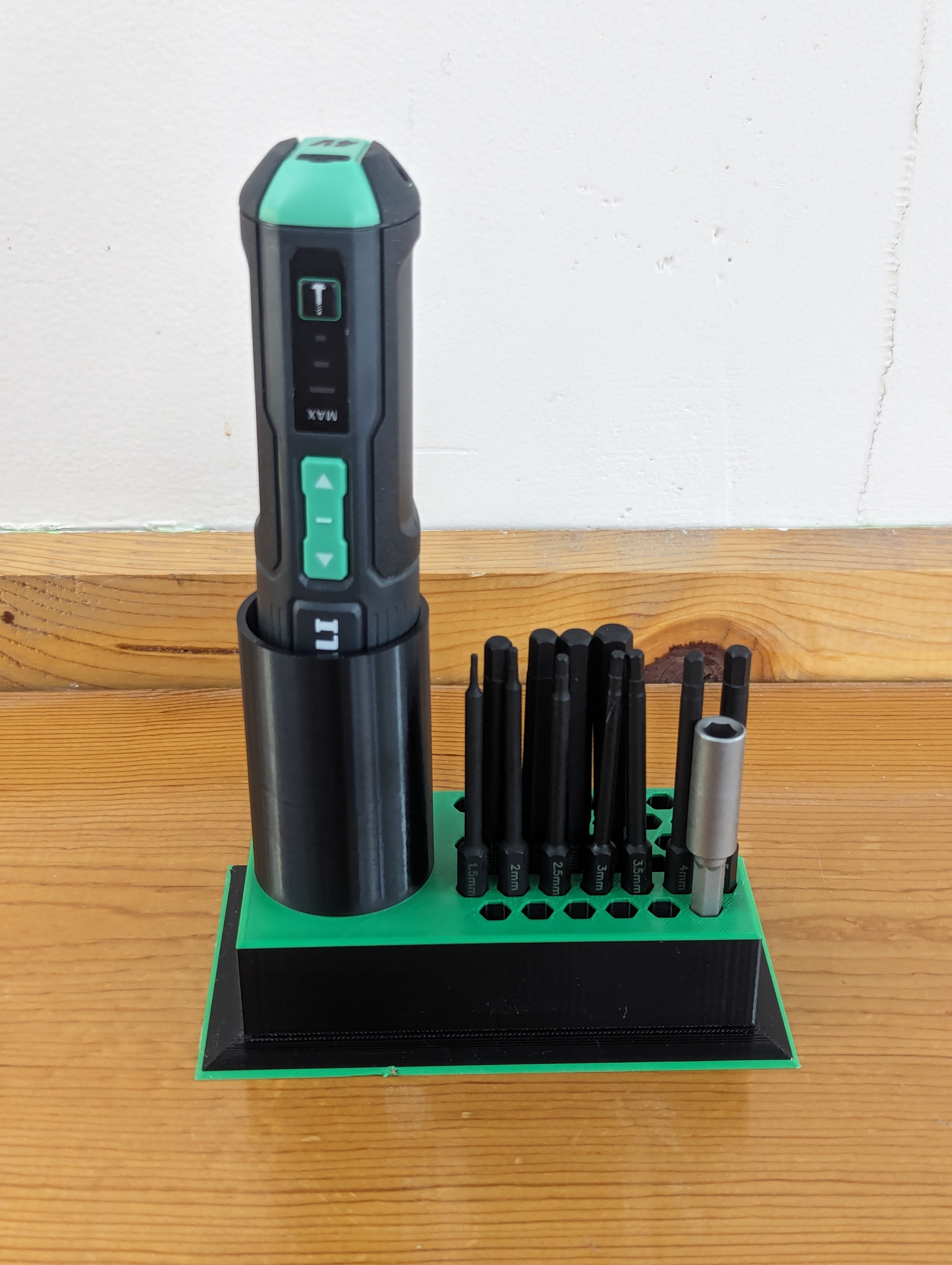 Denali Screwdriver and Bit Holder by Random_user | Download free STL ...