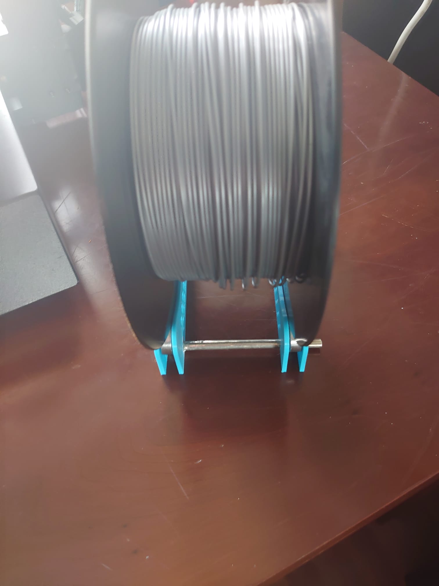 Adjustable spool holder by 3D Mad Mesh | Download free STL model ...