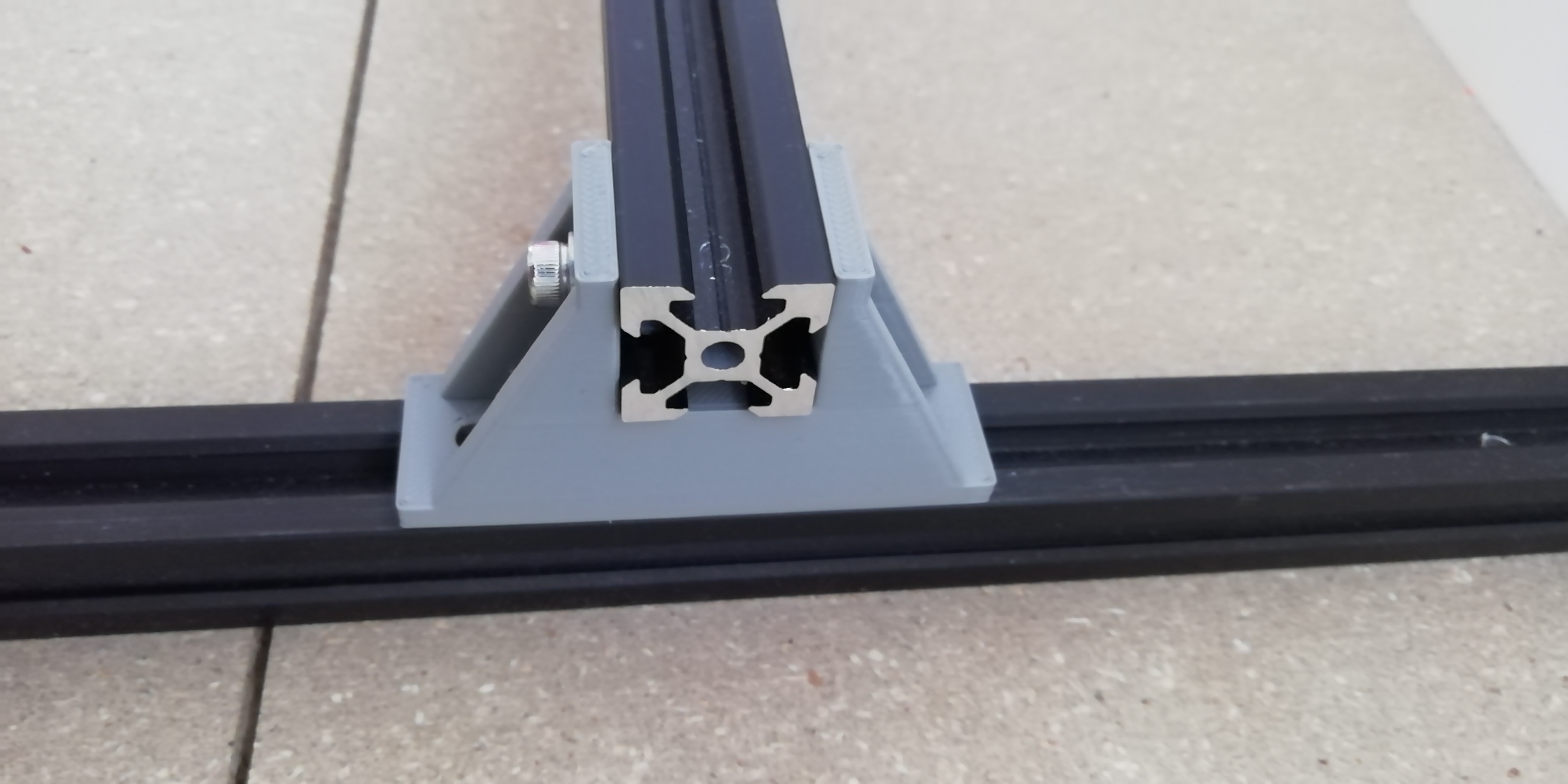 2020 Connector Angle Bracket by Svensson2584 | Download free STL model ...
