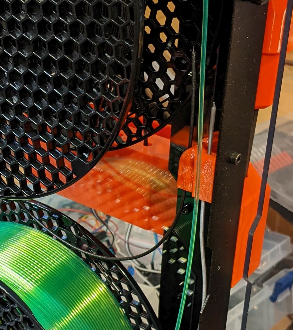 Filament holder for PRUSA Enclosure by vojta.hunter | Download free STL ...