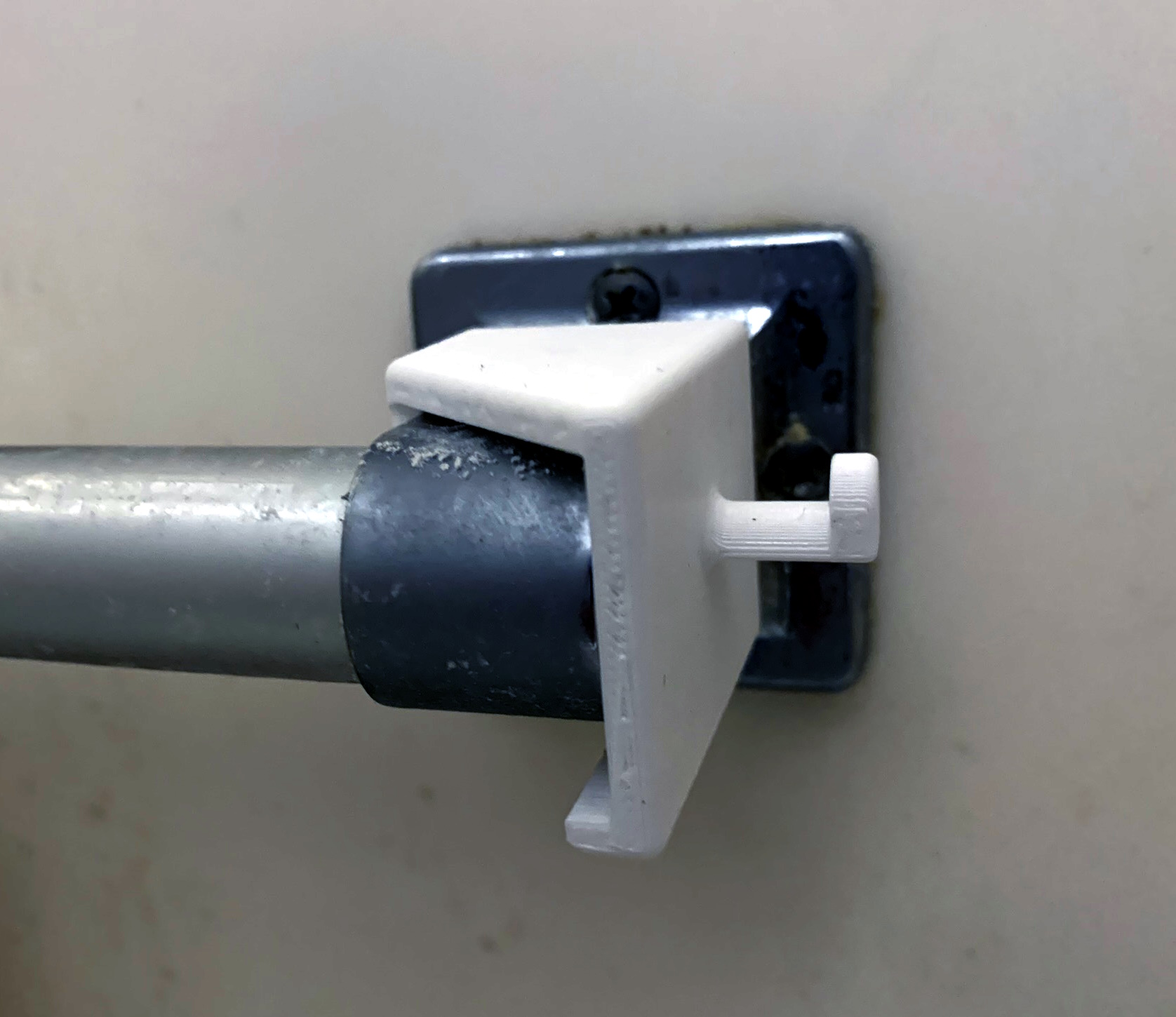 Shower Grab Bar Hook / Hanger by Teraflop | Download free STL model ...