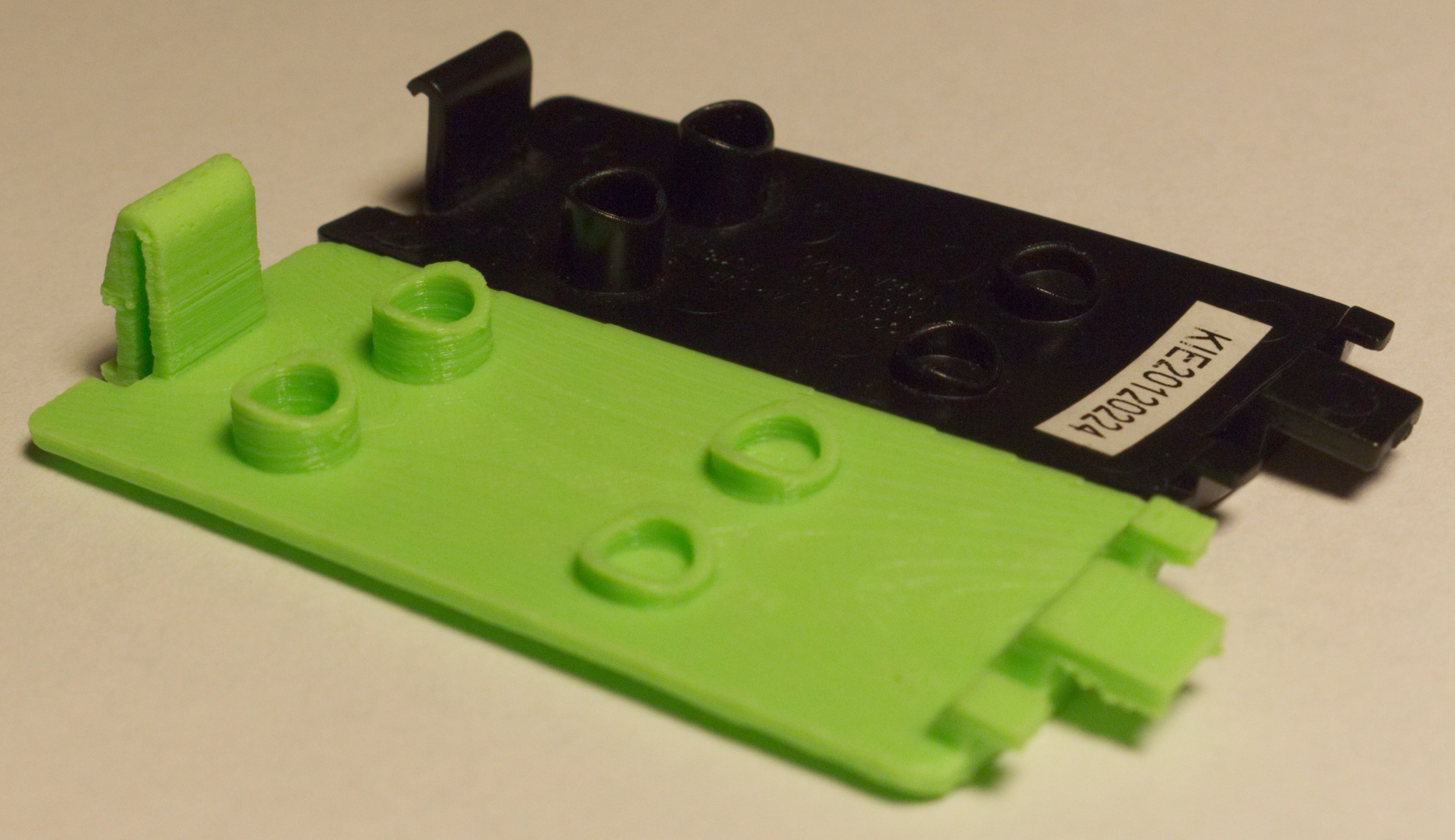 Samsung TV Remote Battery Cover by AngryCarrot | Download free STL ...
