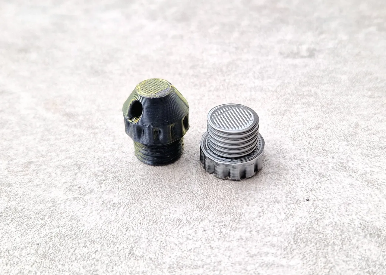 Joint case with screw lid / with keychain lid by fonzy | Download free ...