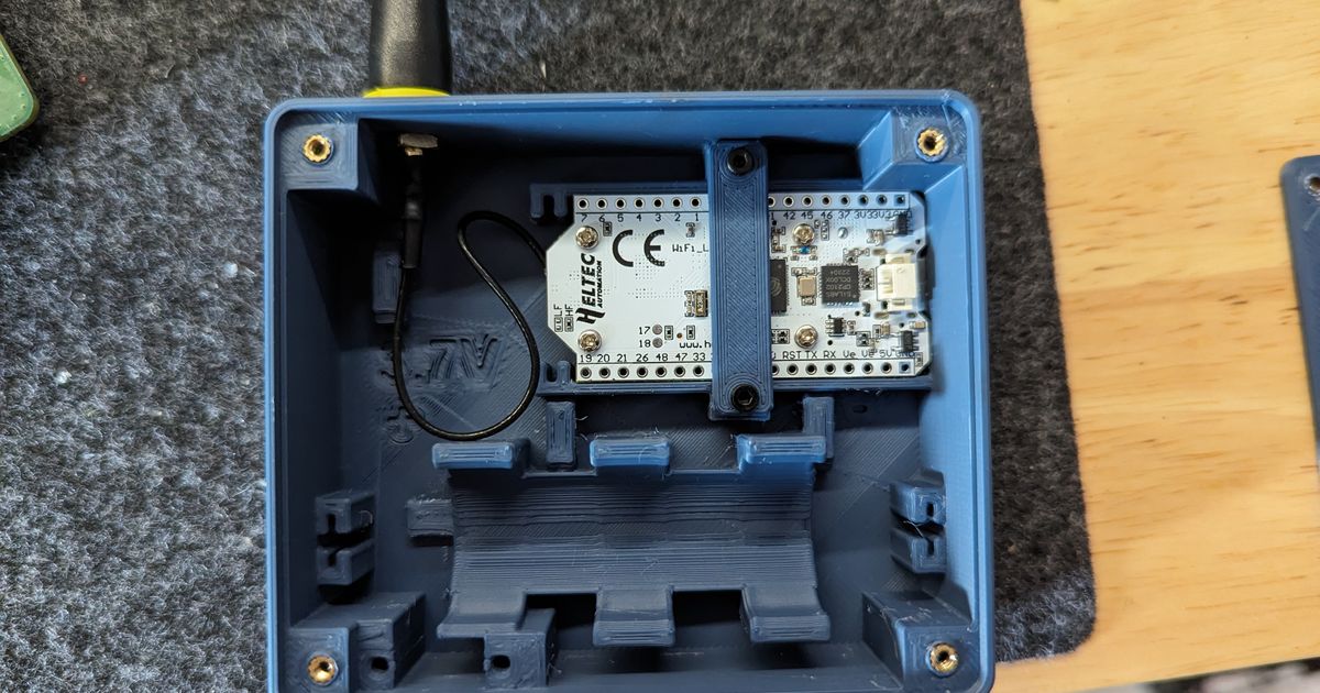Heltec V2 and V3 Meshtastic Lora case: Fix for heat set inserts by Crow ...