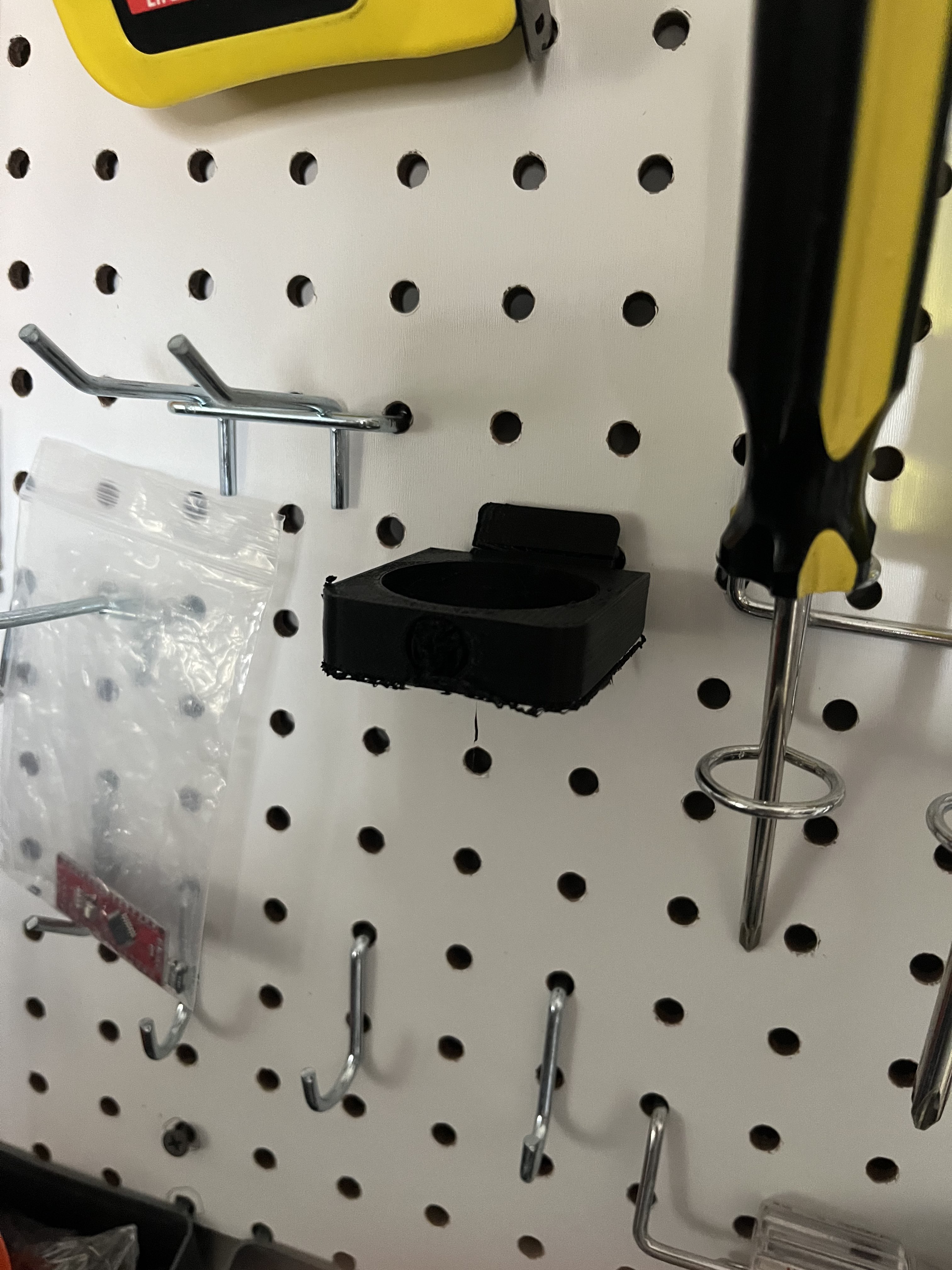 LTT screwdriver pegboard mount von HamBrick | Kostenloses STL-Modell ...