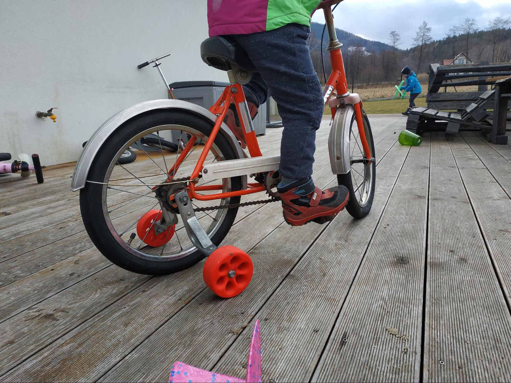 Side wheel for children's bike by green.media.pl | Download free STL ...