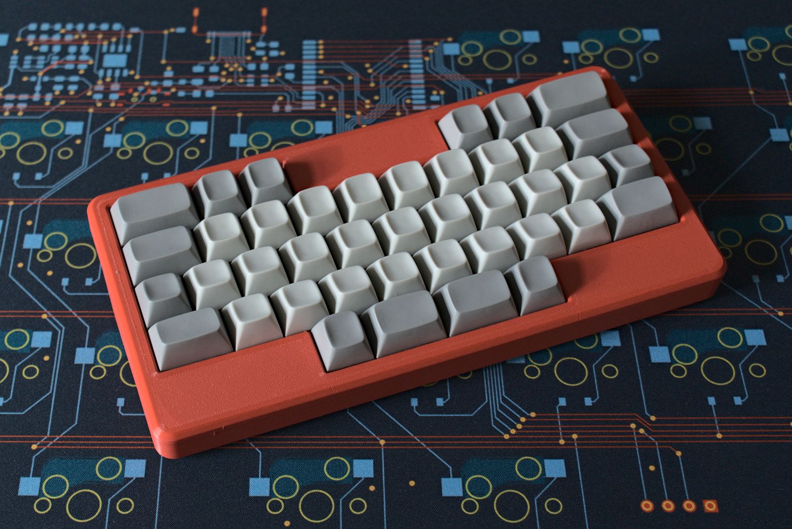 Custom ergo mechanical keyboard by Superrbennett | Download free STL ...