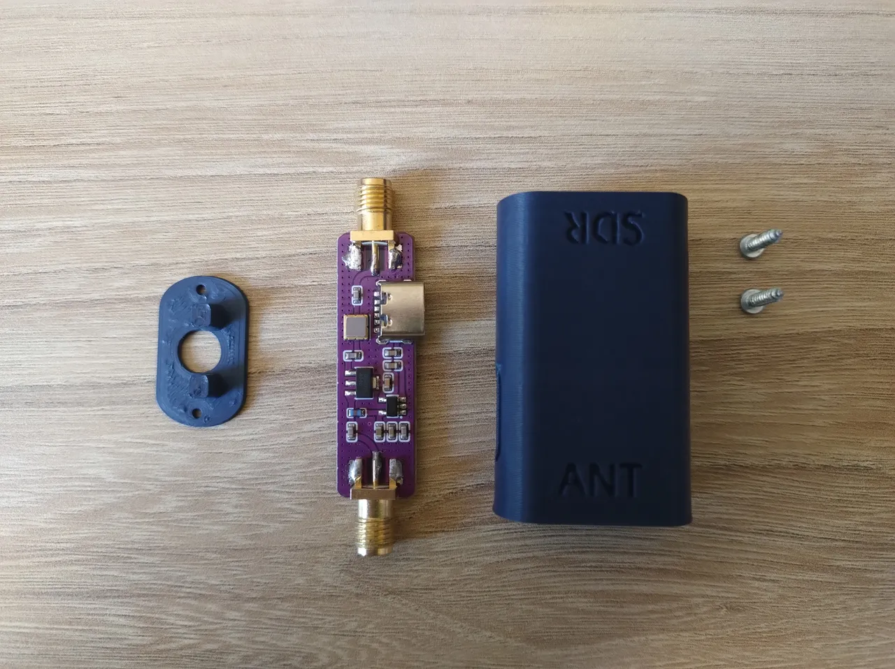 ADSB Saw Filter + LNA housing by Pamela Souza | Download free STL model ...