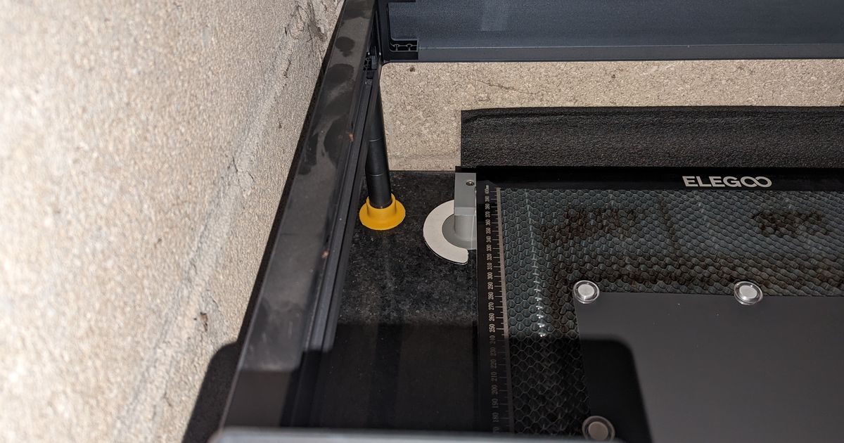 Fixation et réhausse Elegoo Phecda / Fixing and raising Elegoo Phecda ...