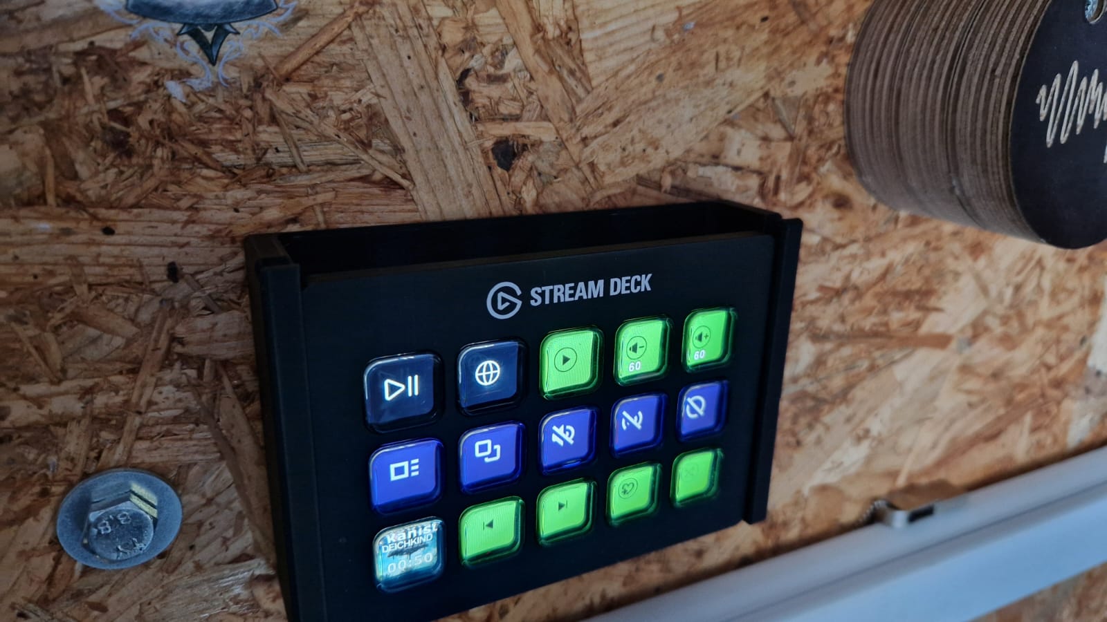 Elgato Stream Deck Wall Mount by troudl | Download free STL model ...