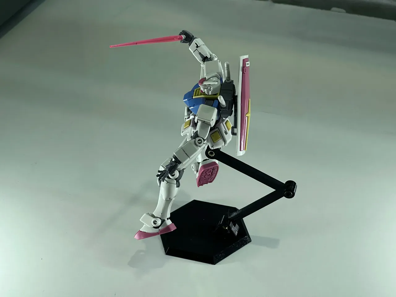 Minimalism Gundam Stand Base by ryandam | Download free STL model ...