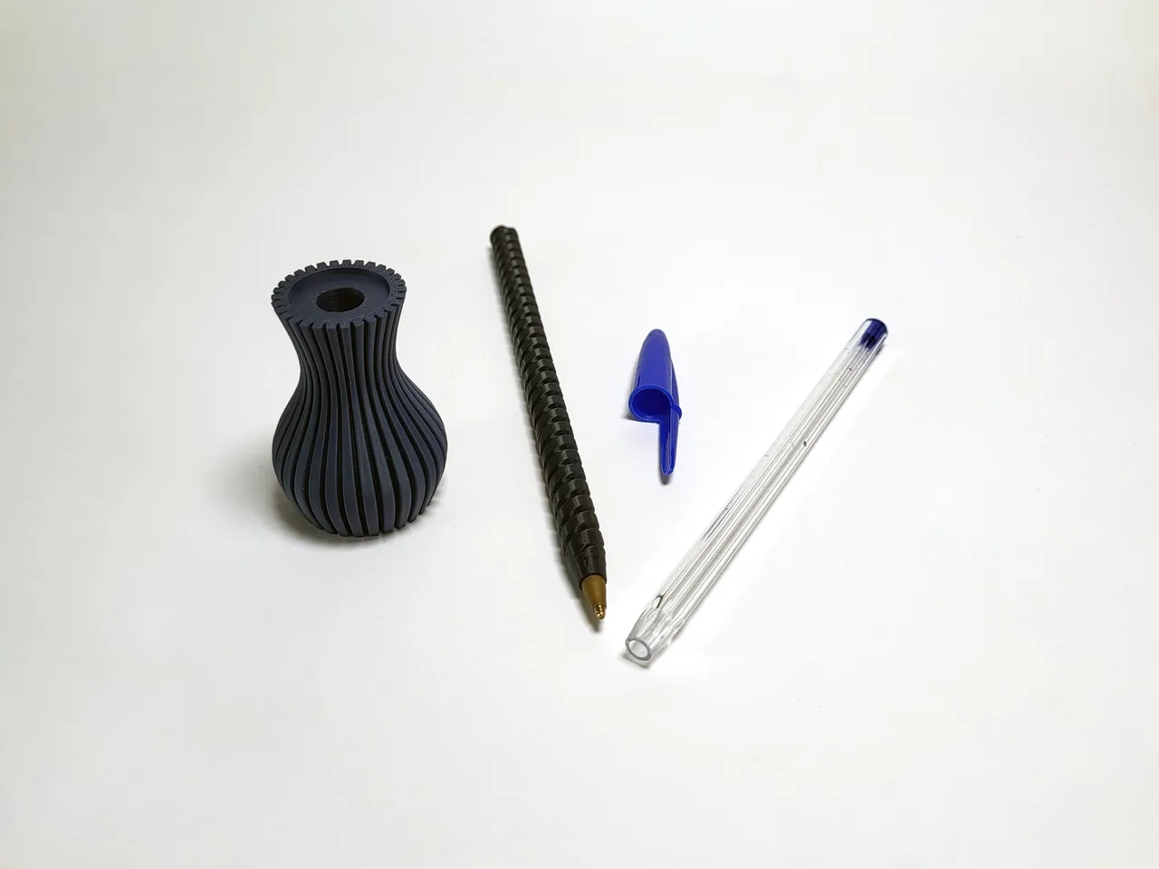 TwistBloom Fidget Pen: Write, play, decorate by CasaPrint3D | Download ...