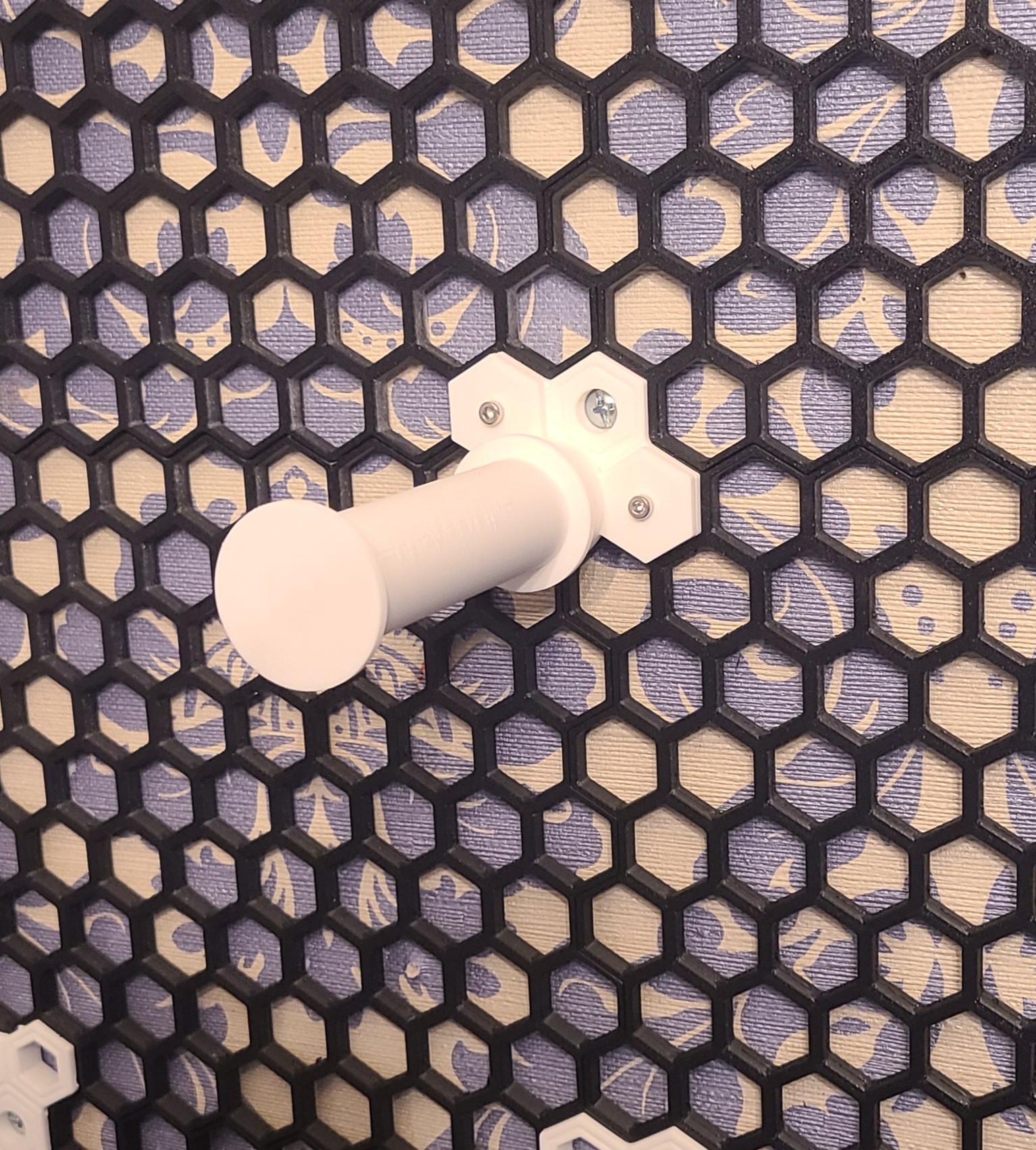 Mounted spool holder for Honeycomb wall by Philosopher 115 | Download ...