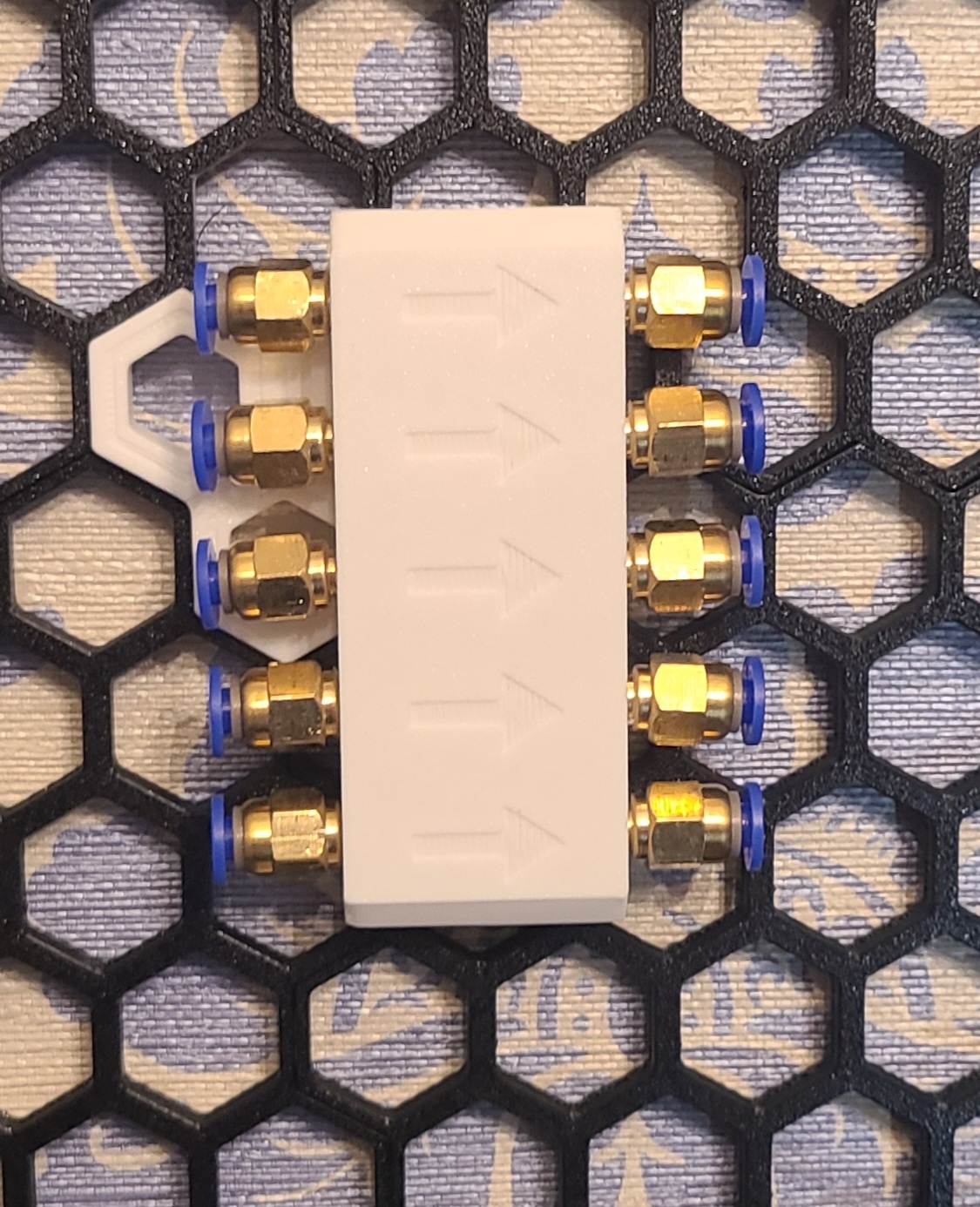 MMU3/2 5 port filament hub for Honeycomb wall by Philosopher 115 ...
