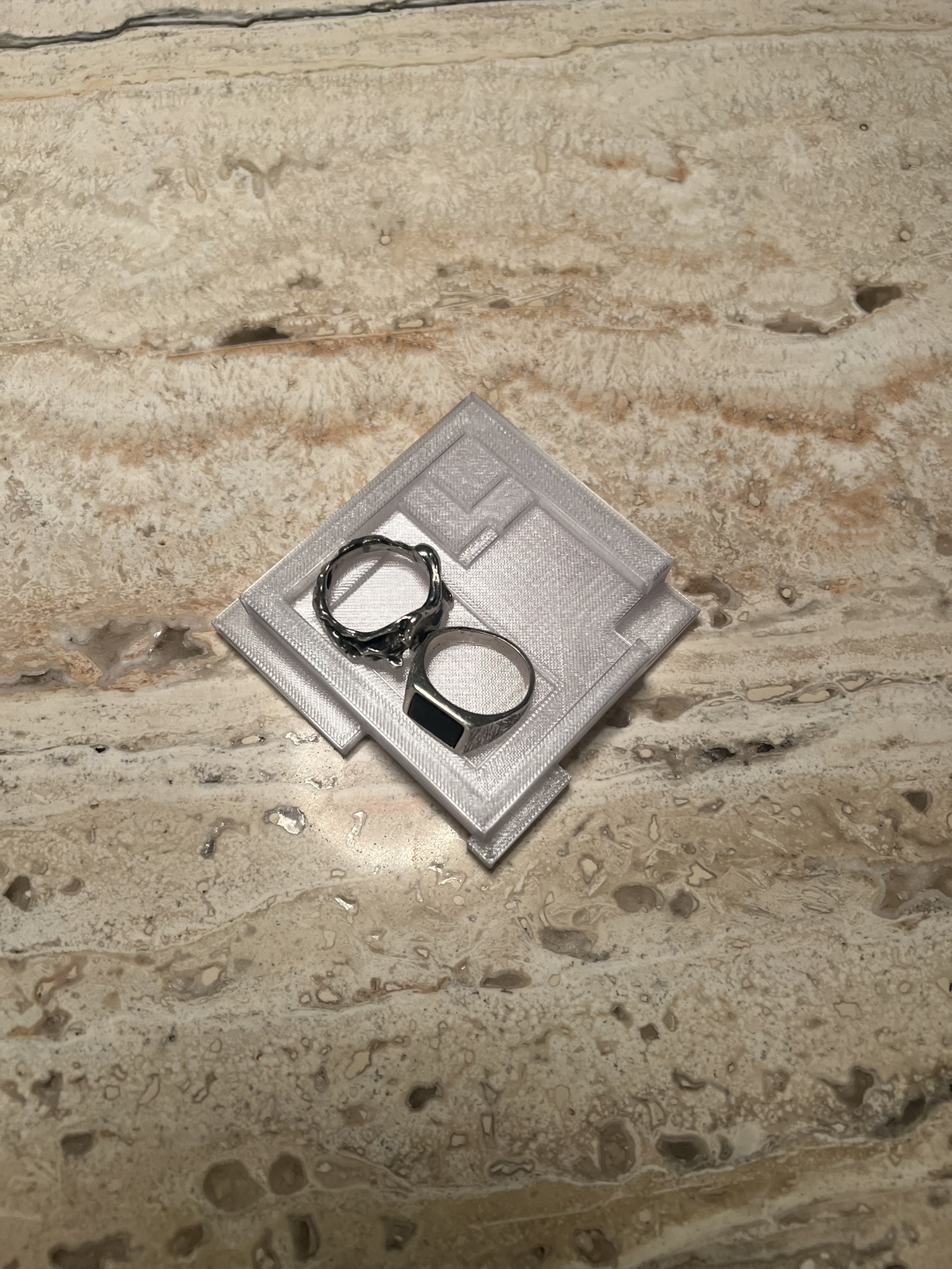 Small Cubic Ring Holder Tray by Mona_Overdrive | Download free STL ...