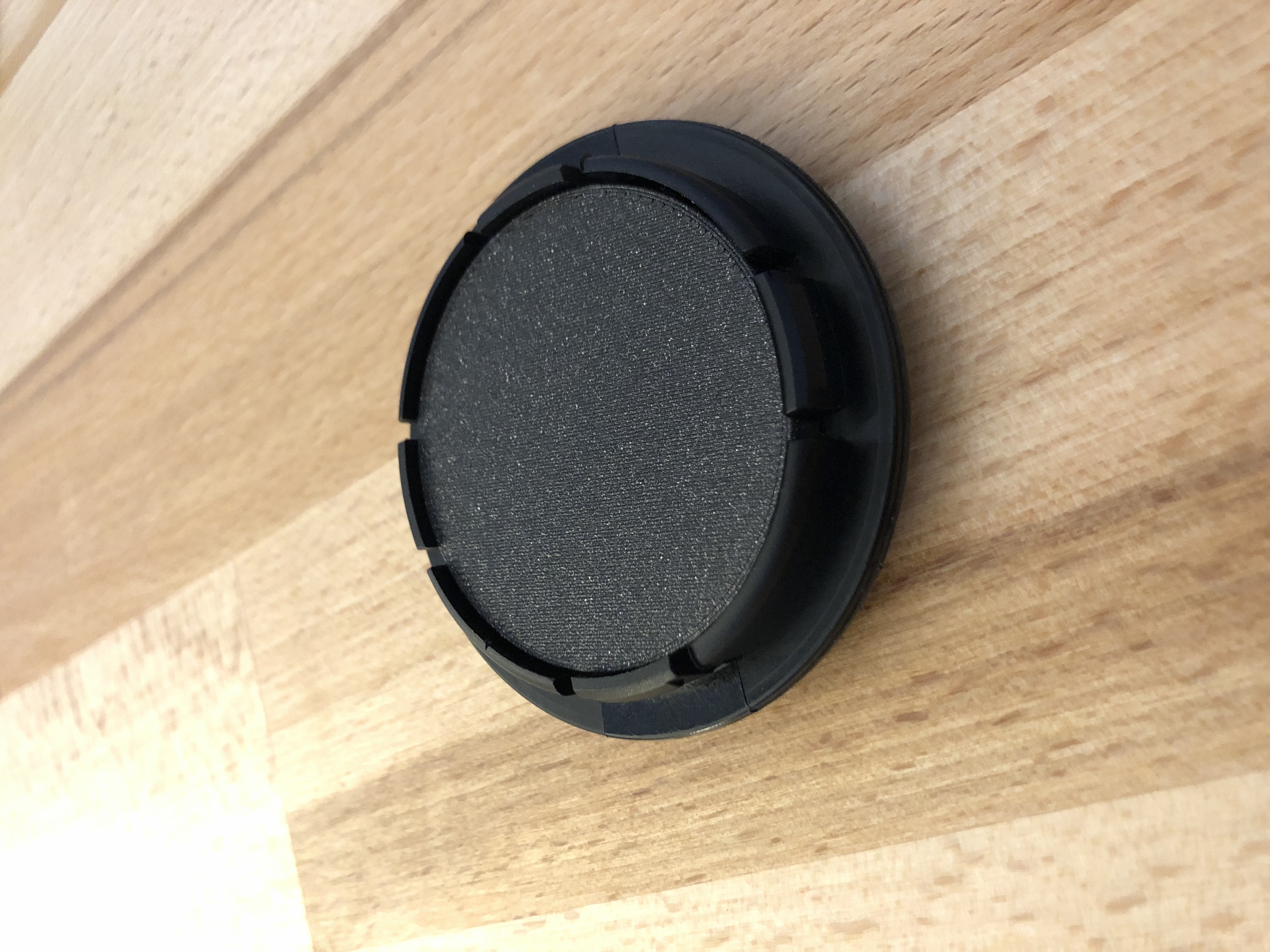 Airtag in wheel center cap VW Audi Nabendeckel by Niklas | Download ...