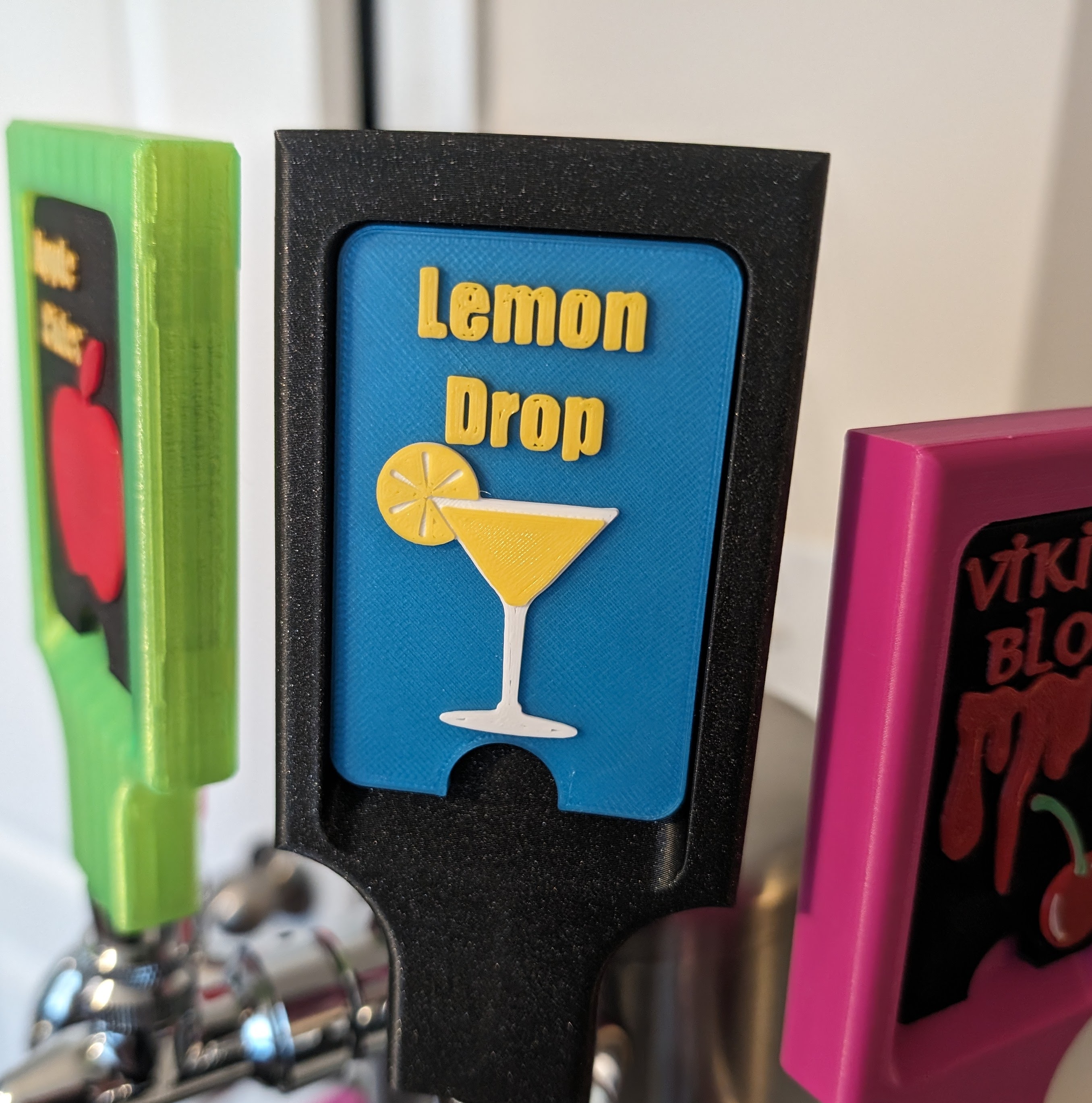 Kegerator Tap Handle with Magnetic Cards by Juts | Download free STL ...