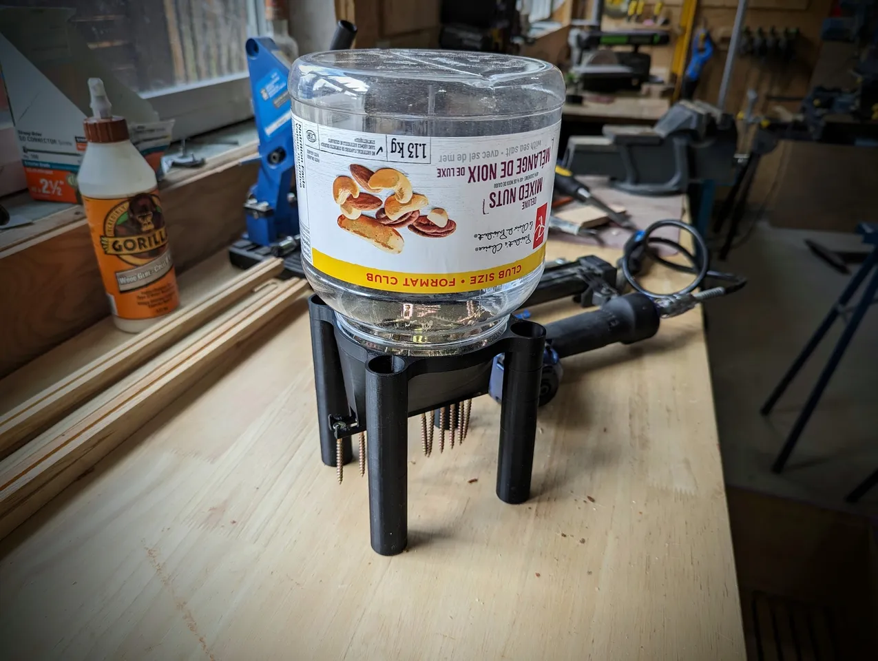 Shake and Align Screw Dispenser by Ian Foulds | Download free STL model ...